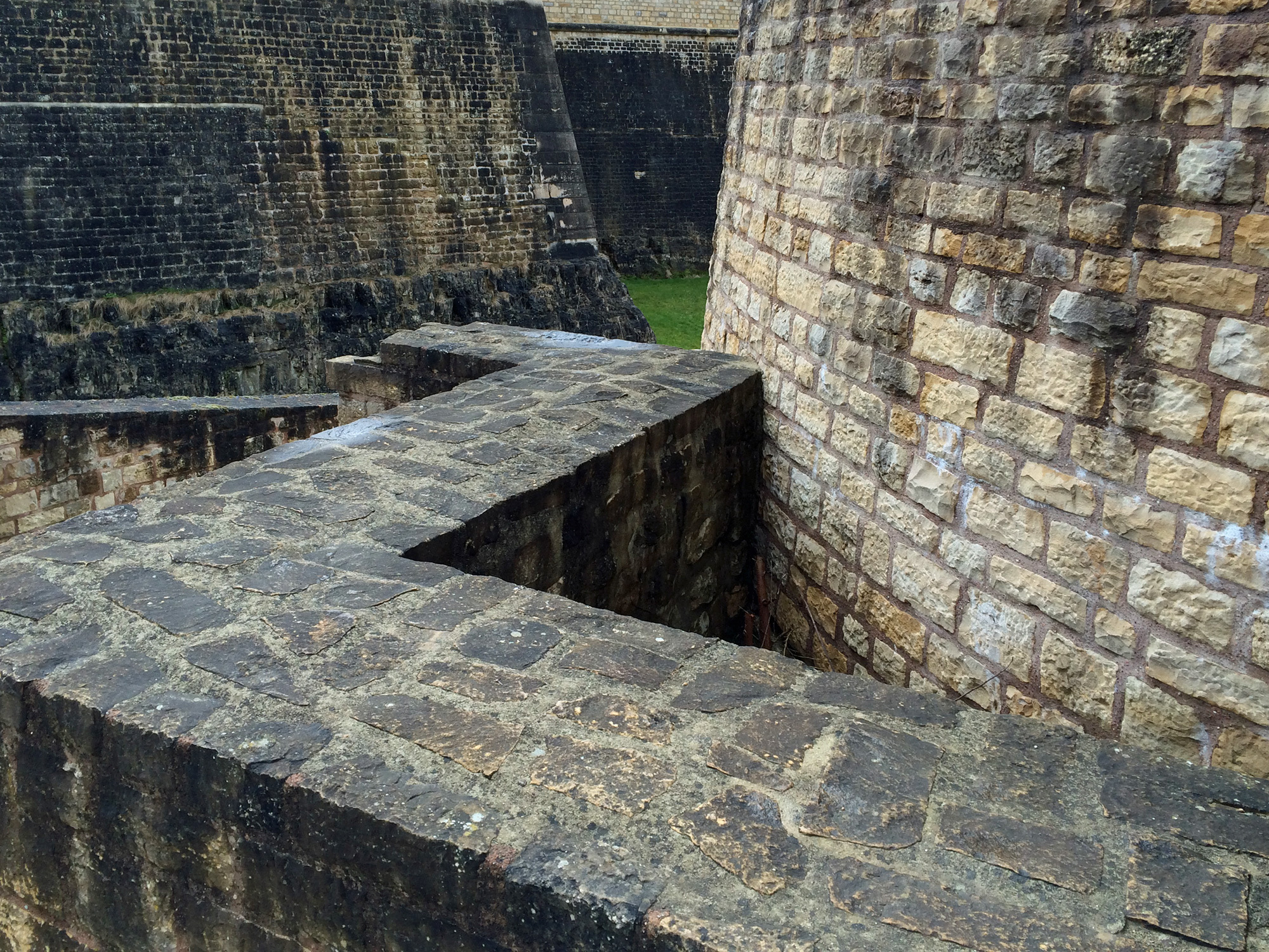 Werksteinmauerwerk | Mauerwerk | Glossar | BauNetz Wissen