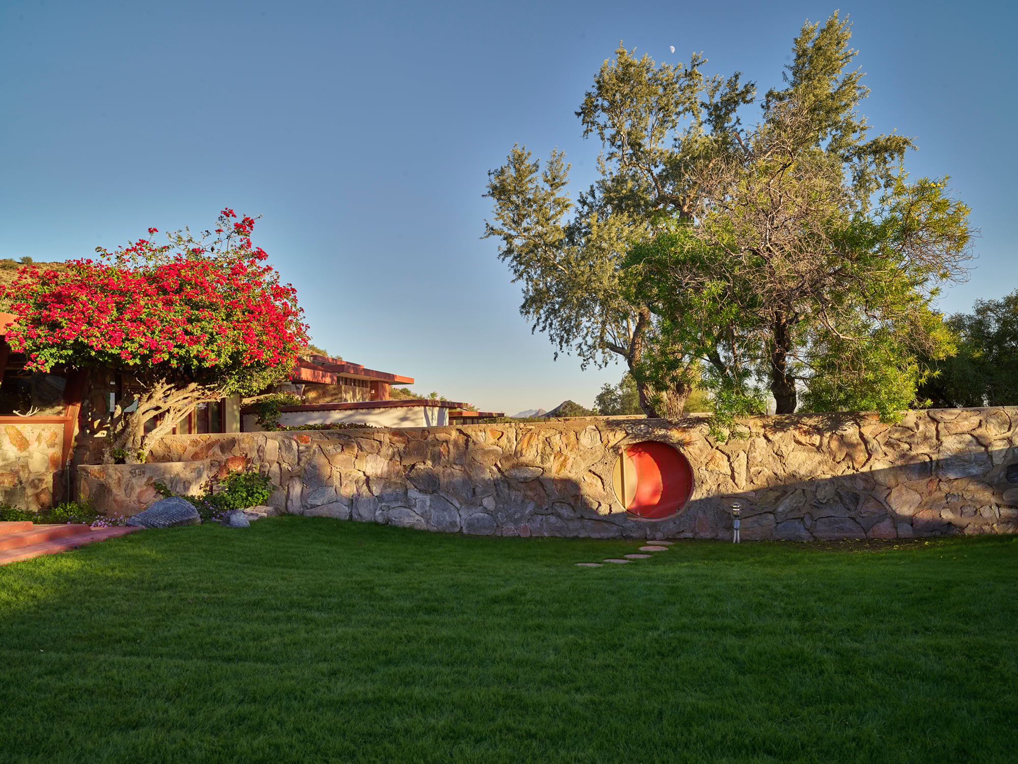 Mondtor | Fenster und Türen | Türarten | BauNetz Wissen