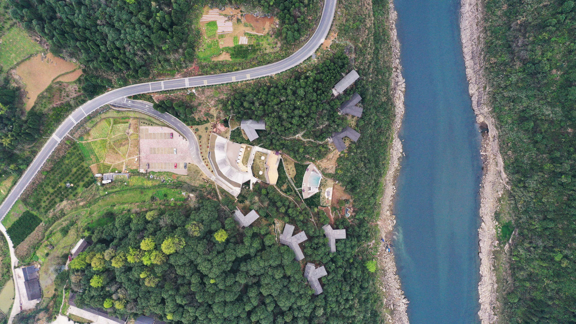 Ferienanlage 202 Village Guesthouses bei Baojing | Gerüste und ...