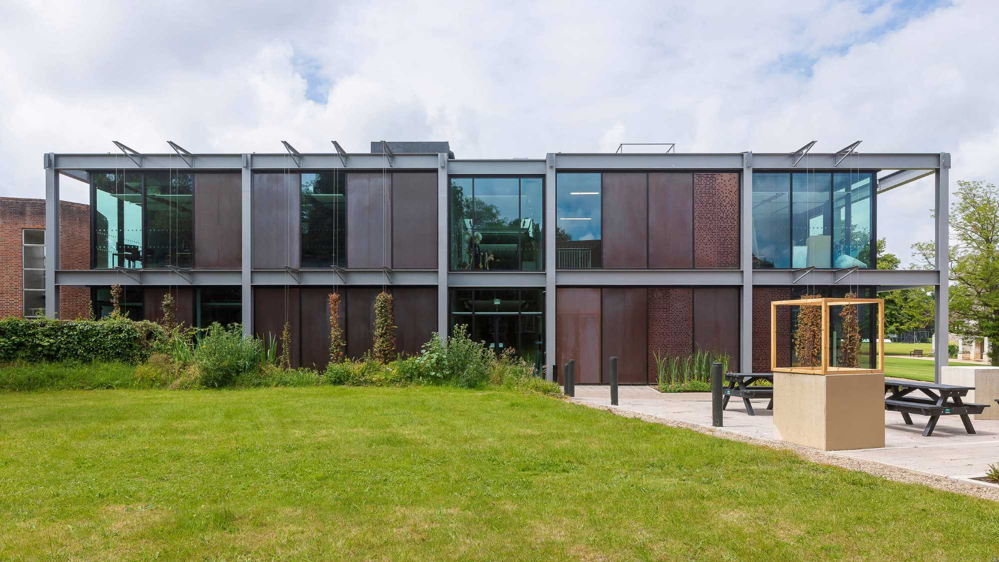 Dyson Steam Building, Gresham‘s School in Holt | Sonnenschutz | Bildung / Forschung | BauNetz Wissen
