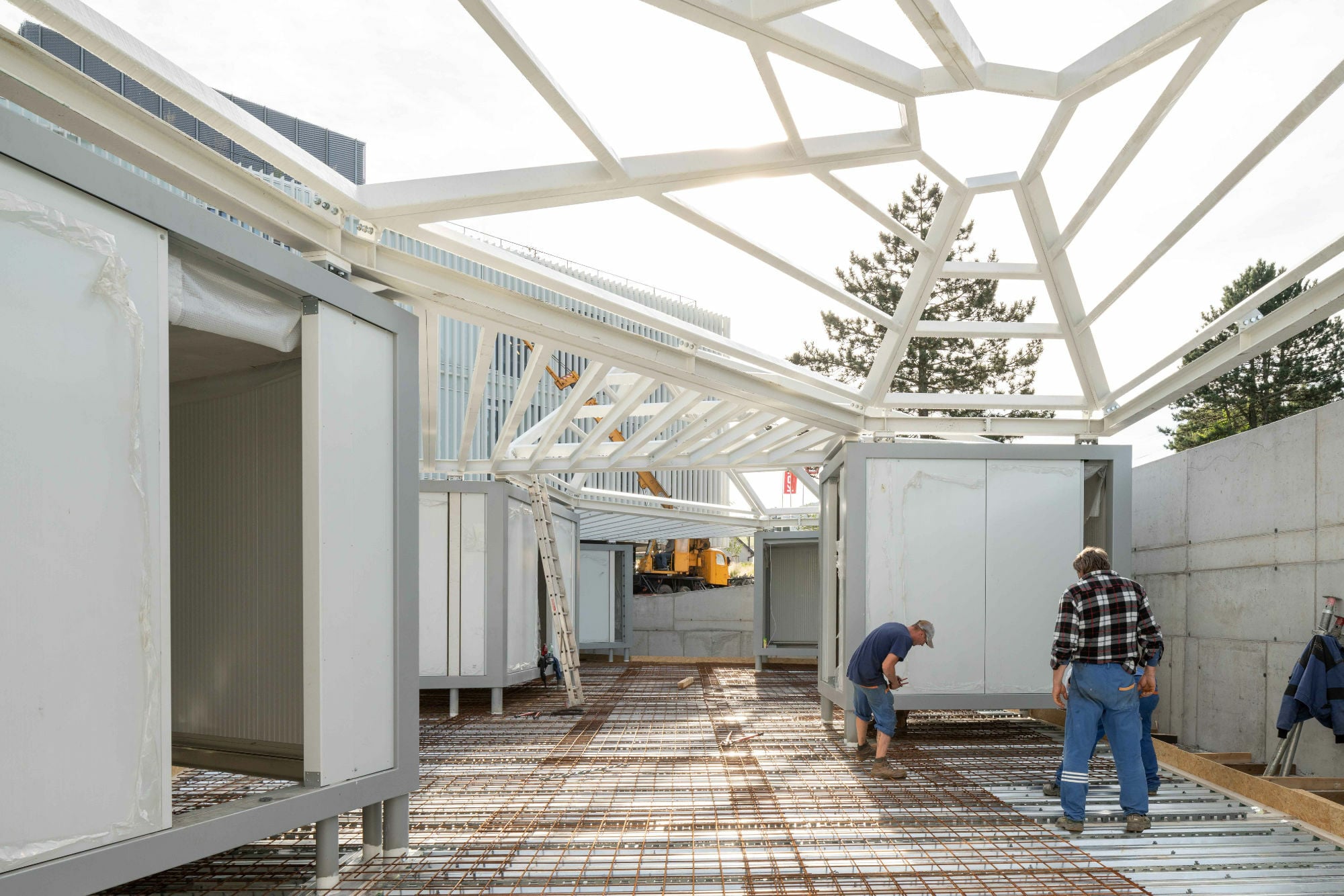 Modulares Forschungszentrum in Vizovice | Beschläge | Büro/Gewerbe ...