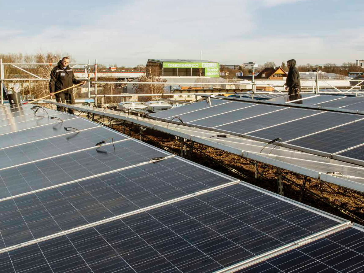 Leichte PV-Unterkonstruktion über einem Gründach | Flachdach | News ...
