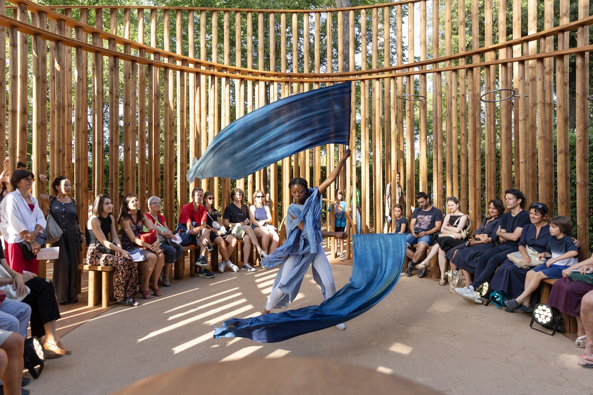 Pavillon Let’s play! in Rom und Paris | Holz | News | Baunetz_Wissen