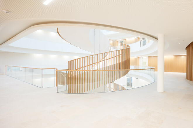 Innovationszentrum am Firmensitz Heraeus in Hanau | Treppen | Büro ...
