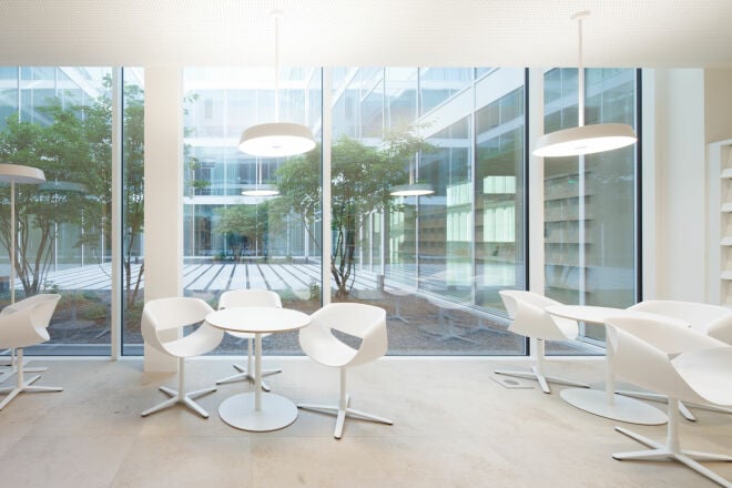 Innovationszentrum am Firmensitz Heraeus in Hanau | Treppen | Büro ...