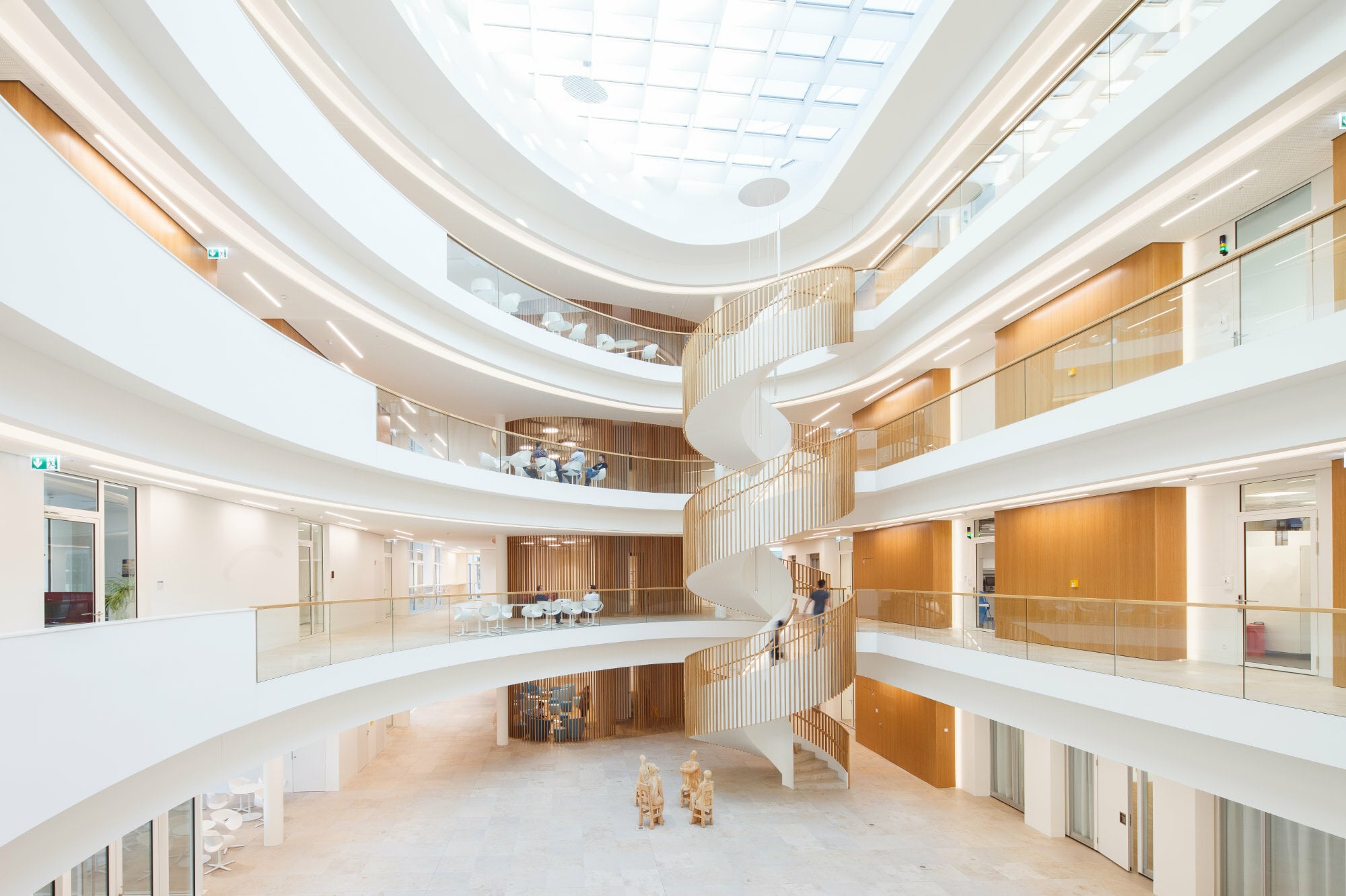 Innovationszentrum am Firmensitz Heraeus in Hanau | Treppen | Büro ...