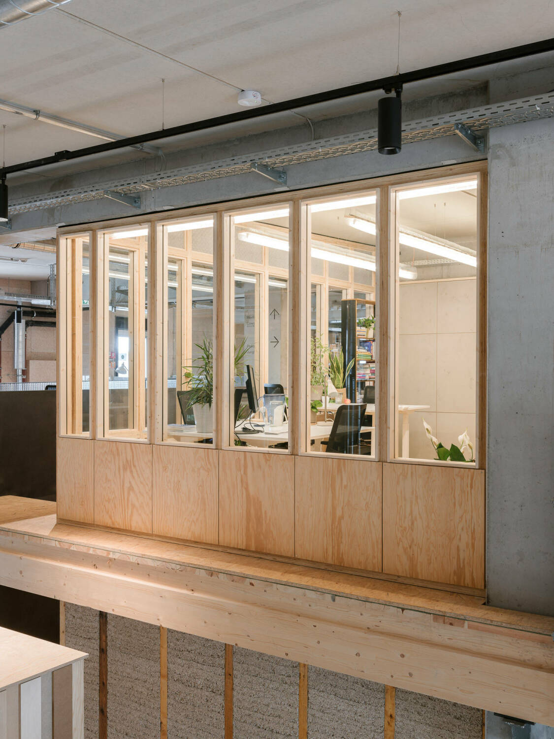 CRCLR-House in Berlin | Treppen | Büro/Gewerbe | BauNetz Wissen