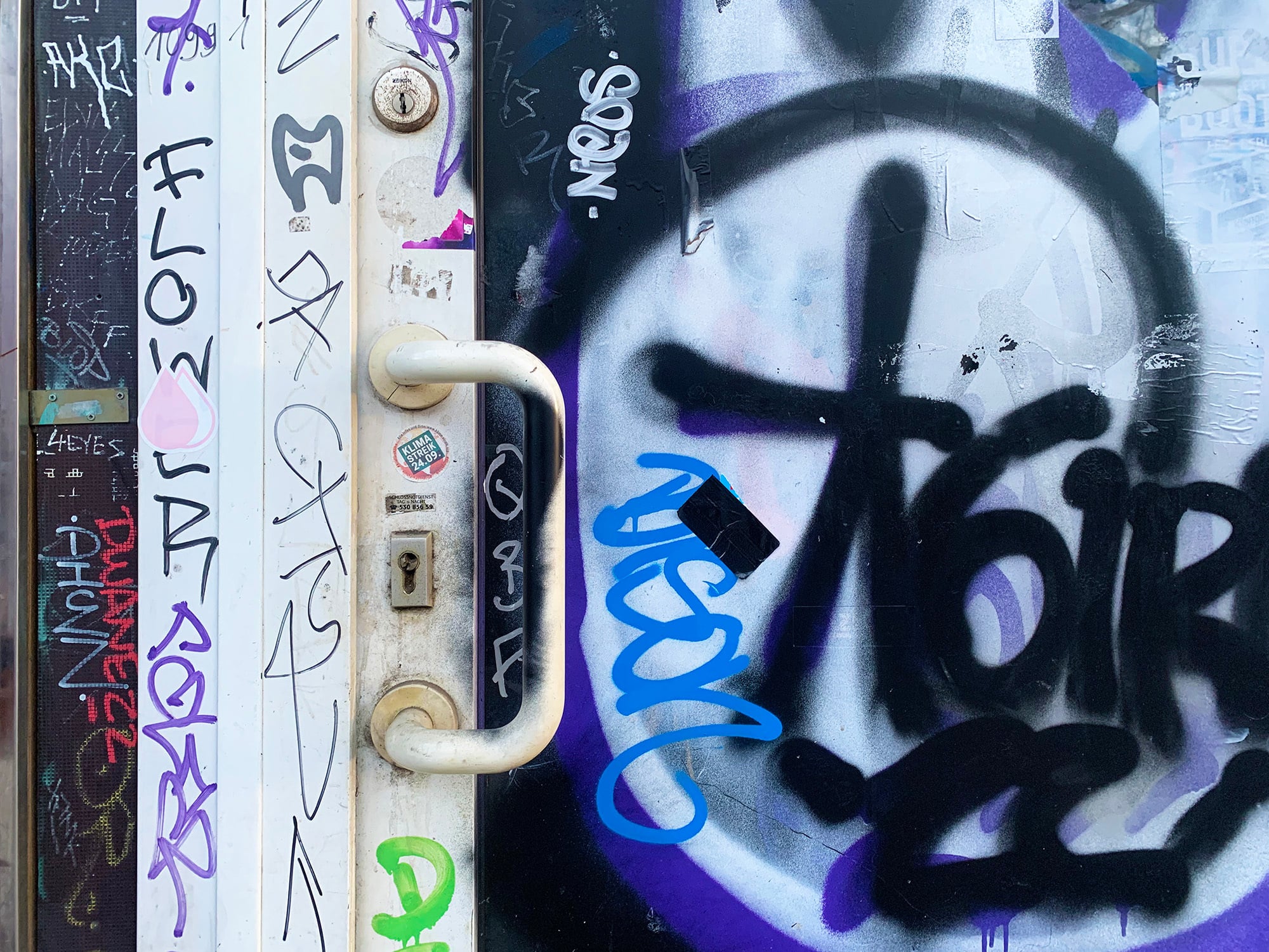 Vandalismus | Fenster und Türen | Bauschäden/Sanierung | BauNetz Wissen