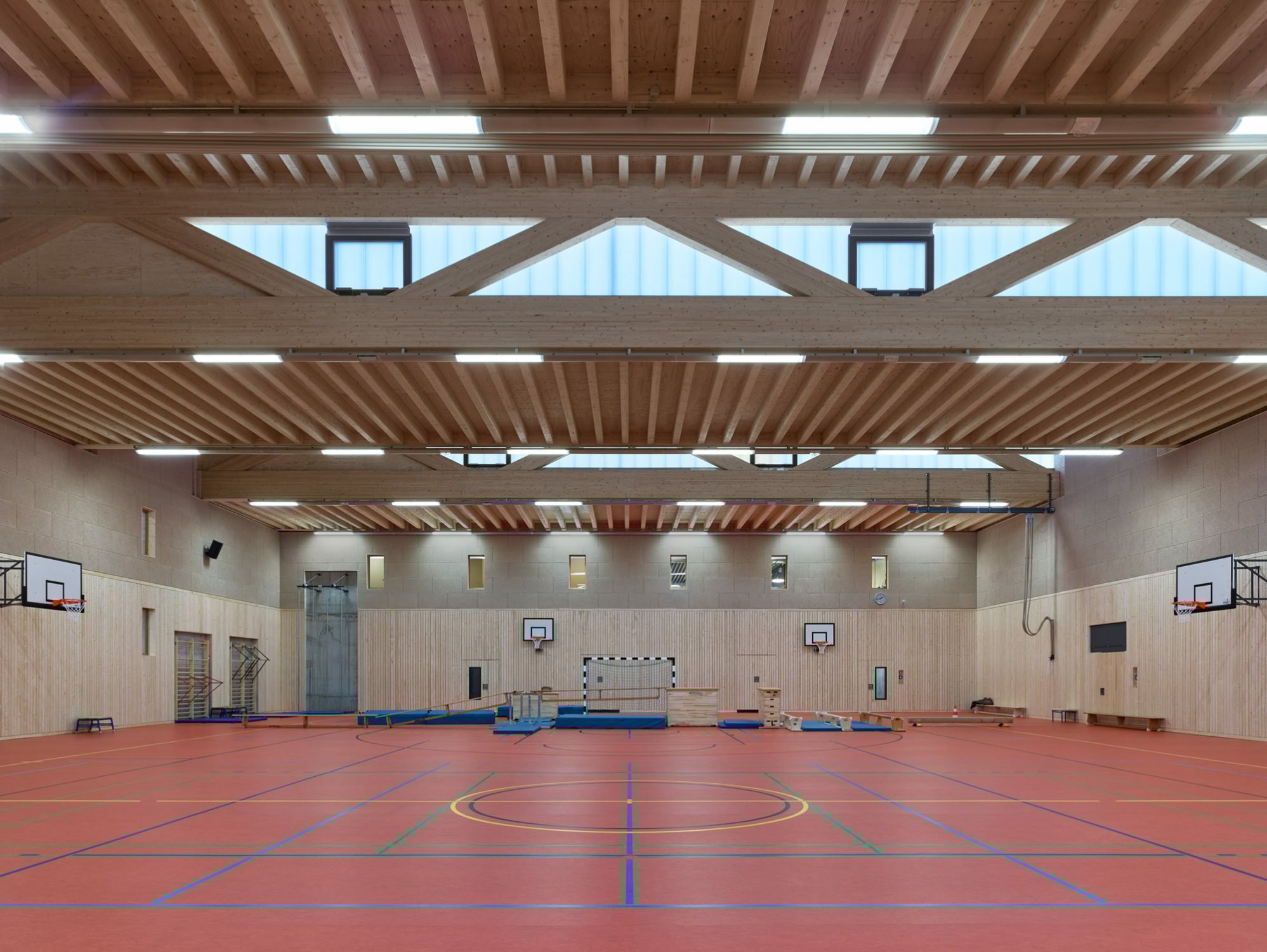 Grundschule Wilhelm Gentz in Neuruppin | Holz | Bauen im Bestand | BauNetz Wissen