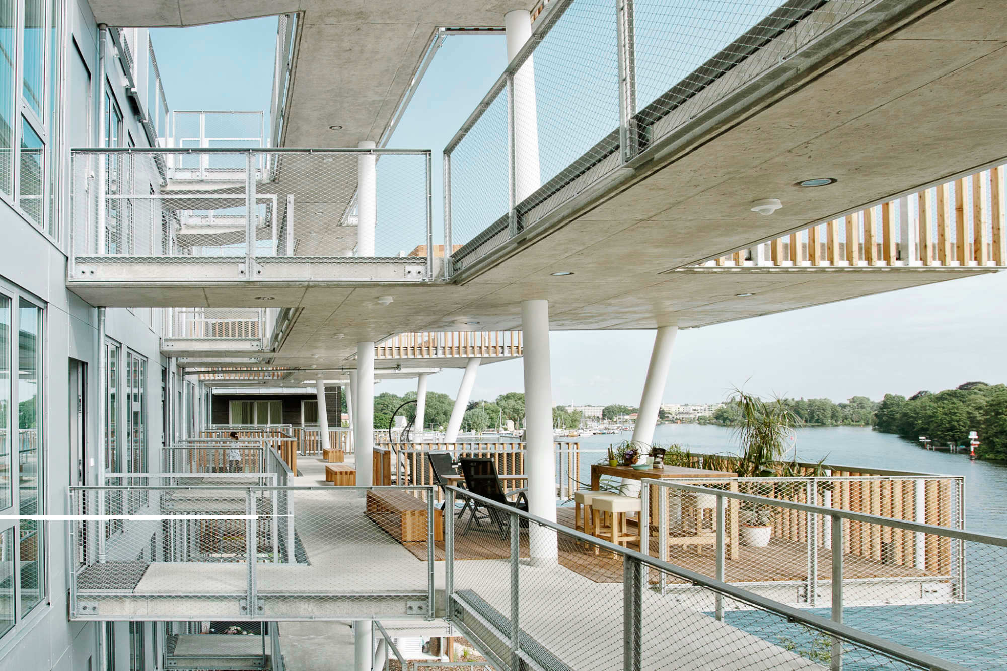 Steg am Wasser in Berlin-Grünau | Fenster und Türen | Wohnen/MFH ...