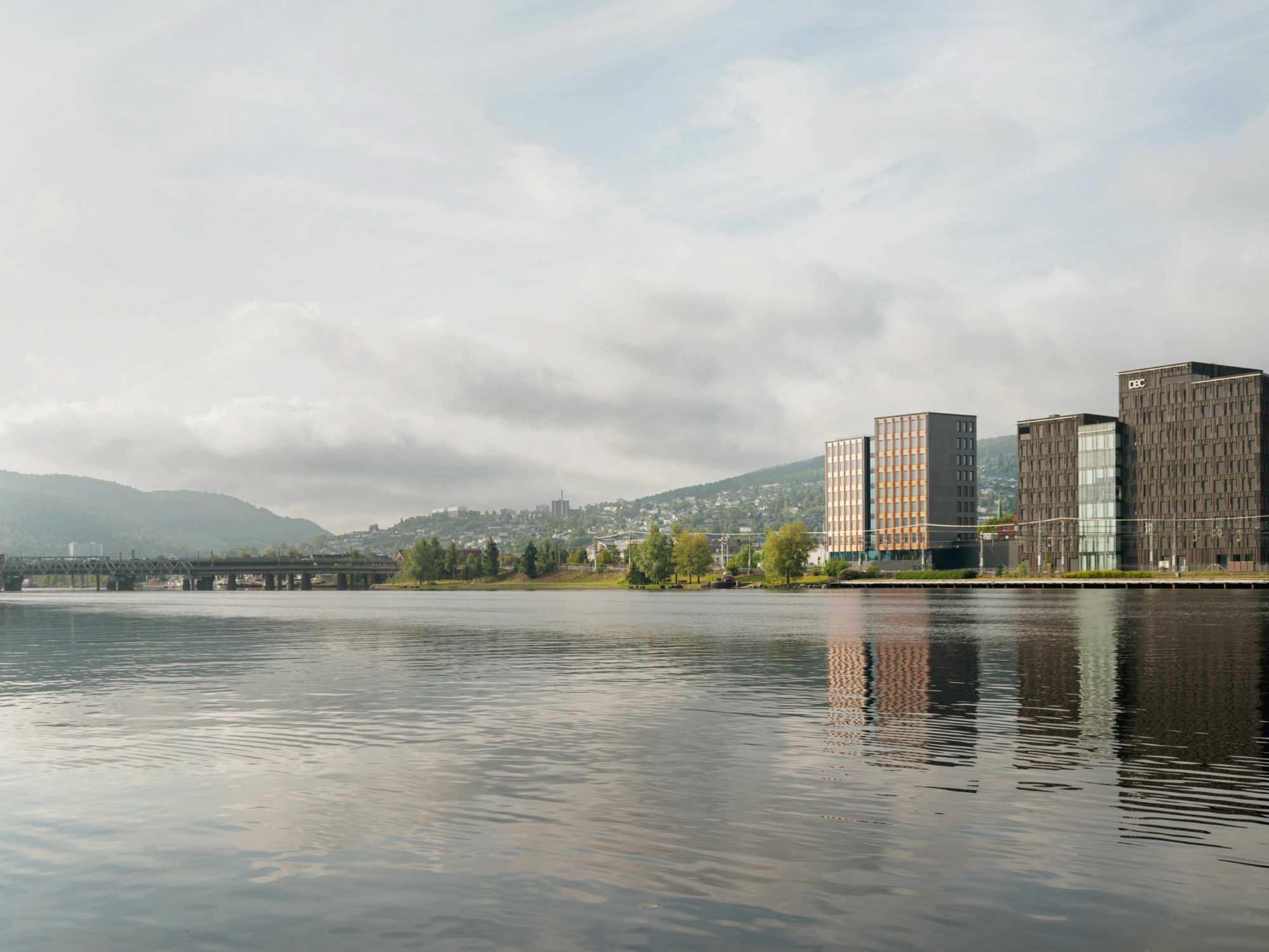 Bürogebäude Spor X in Drammen | Dämmstoffe | Büro/Verwaltung | BauNetz ...