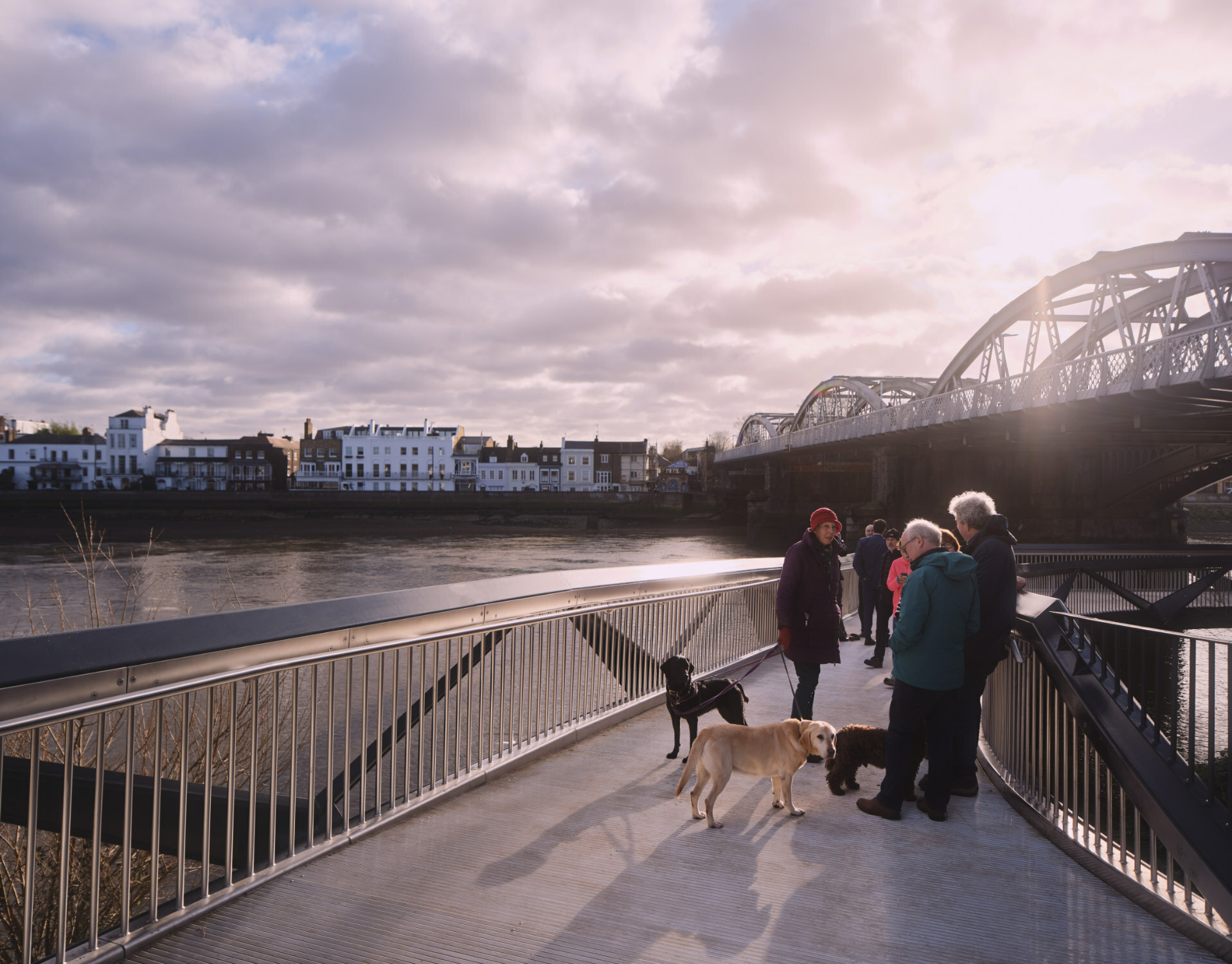 Dukes Meadow Footbridge in London | Boden | Außenanlagen/Verkehr ...