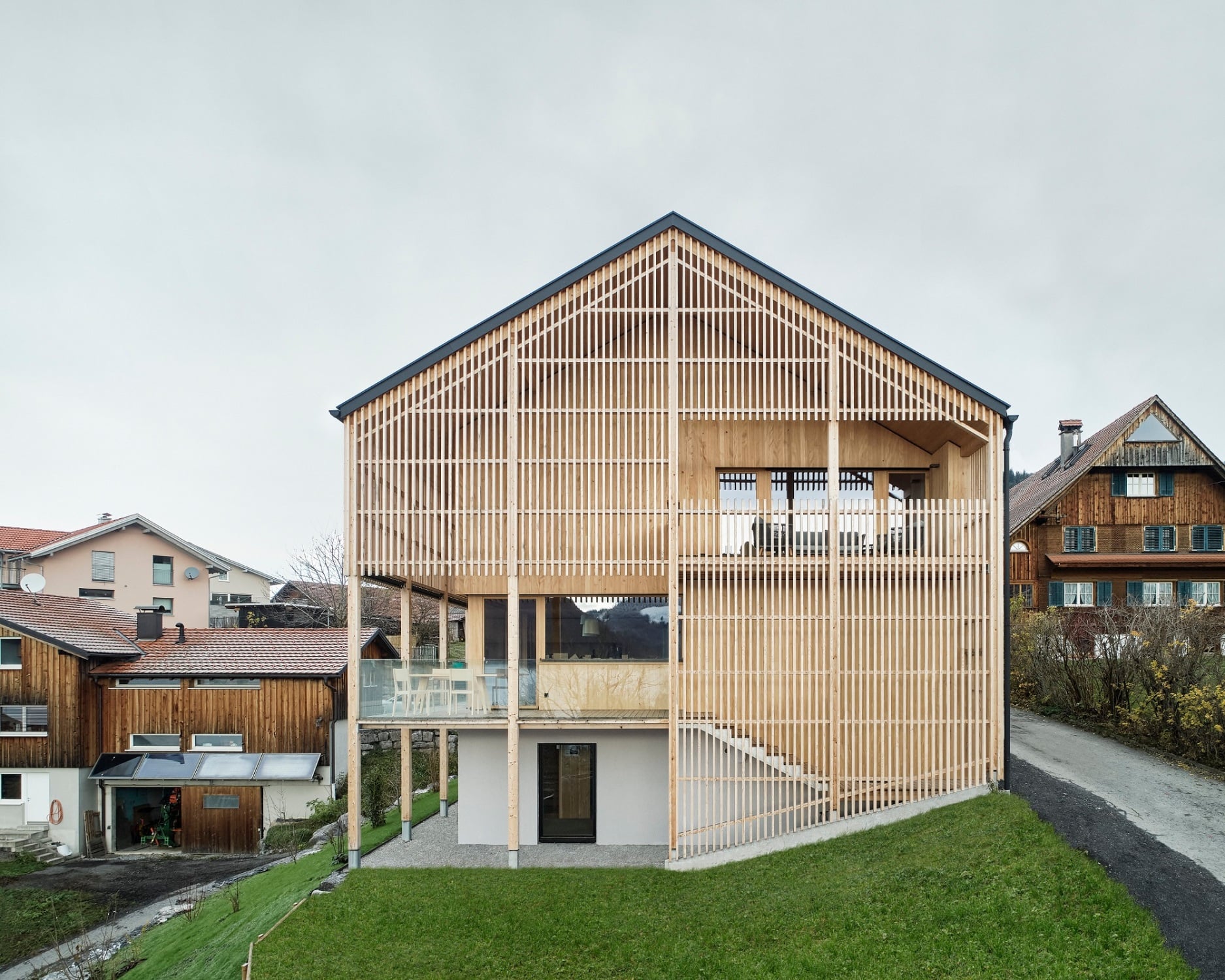 Mehrgenerationenhaus in Dornbirn | Holz | Bauen im Bestand | BauNetz Wissen