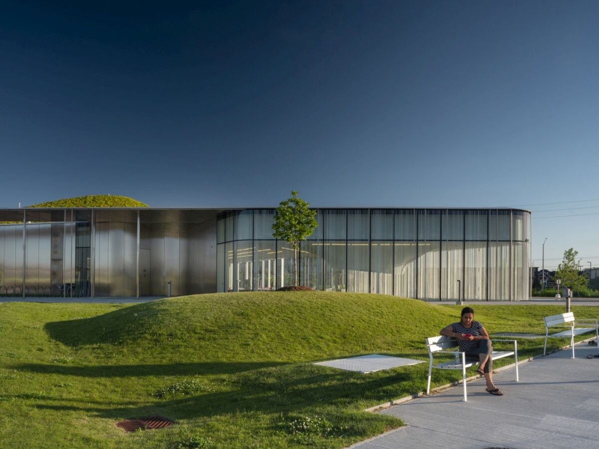 Springdale Library in Brampton | Stadt- und Dachbegrünung | Kultur ...