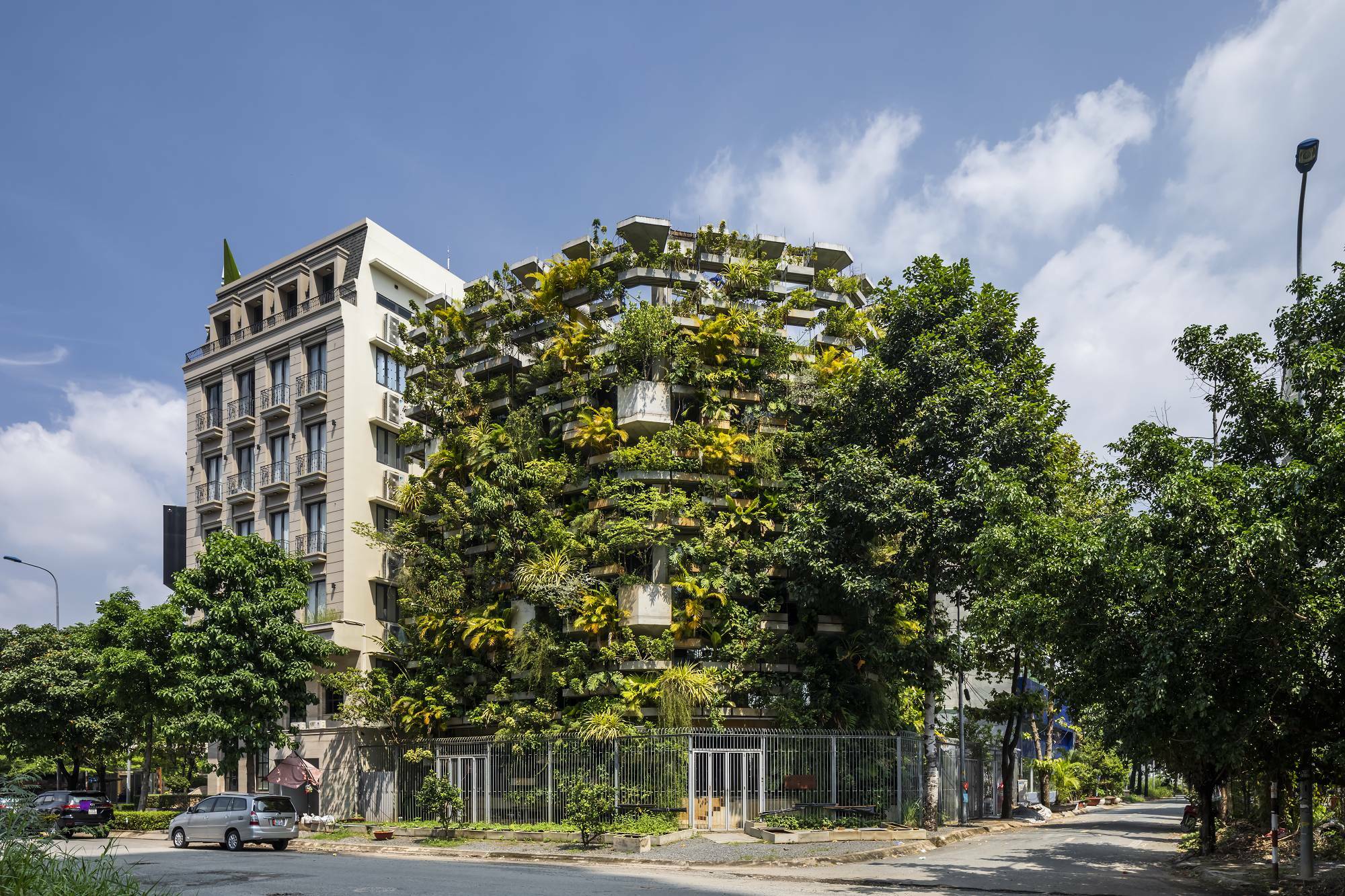 Urban Farming Office in Ho-Chi-Minh-Stadt | Sonnenschutz | Büro ...