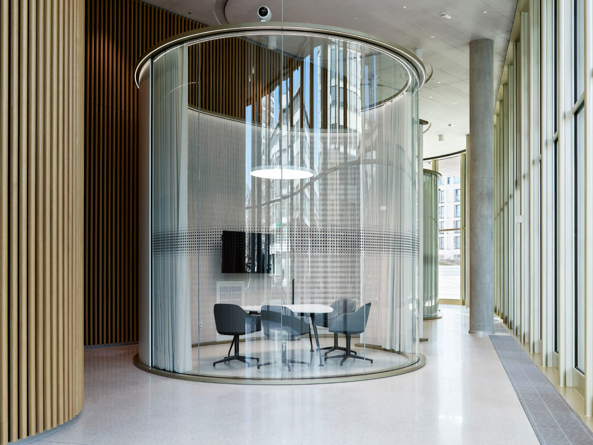 Zentrale der Sächsischen Aufbaubank in Leipzig | Sonnenschutz | Büro ...