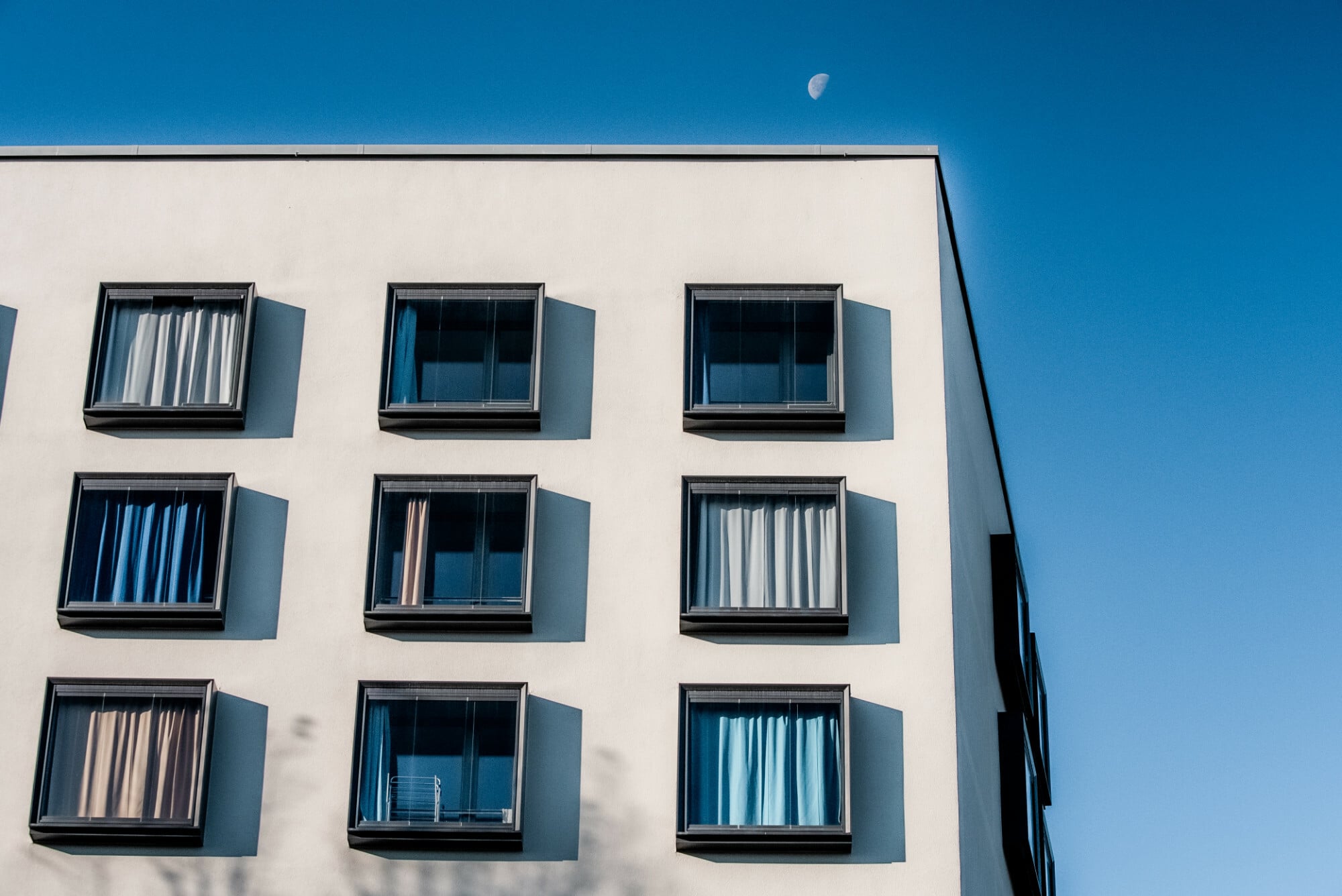 Erhöhter Schallschutz mit modularen Fensterkonstruktionen | Fenster und ...