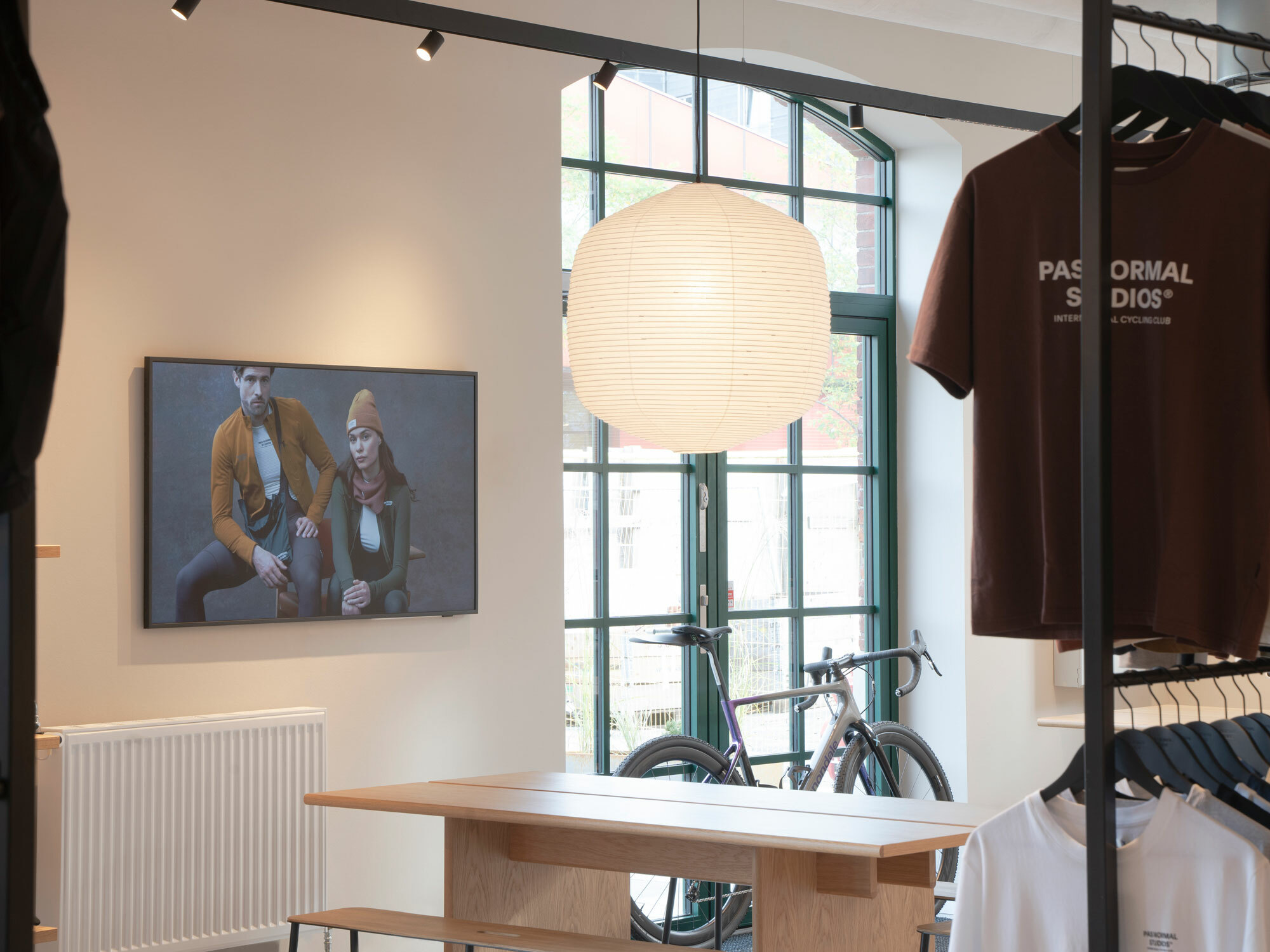 Headquarter Pas Normal Studios in Kopenhagen | Boden | Büro/Verwaltung ...