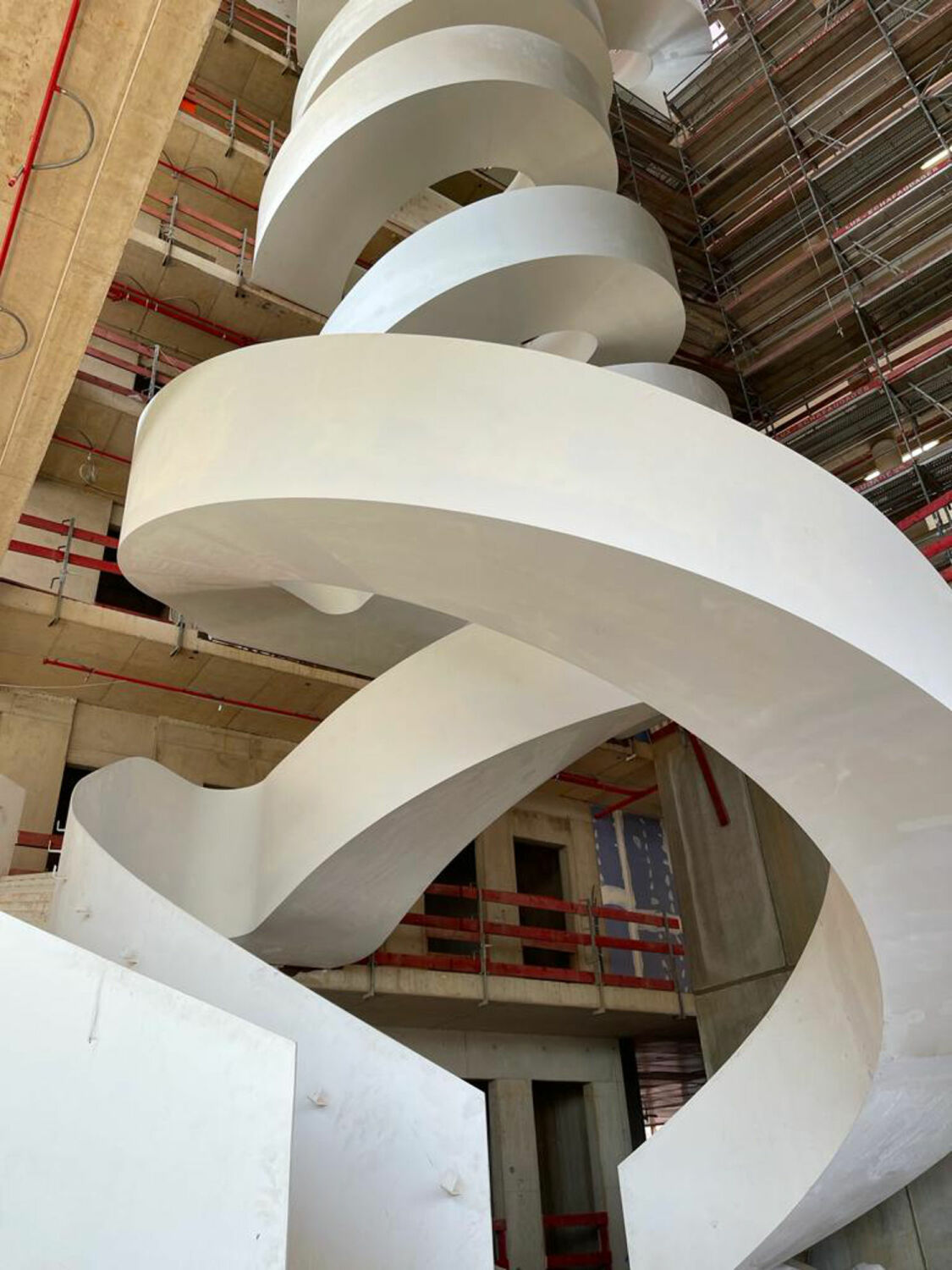 Postgebäude Helix in Luxemburg | Treppen | Büro/Gewerbe | BauNetz Wissen