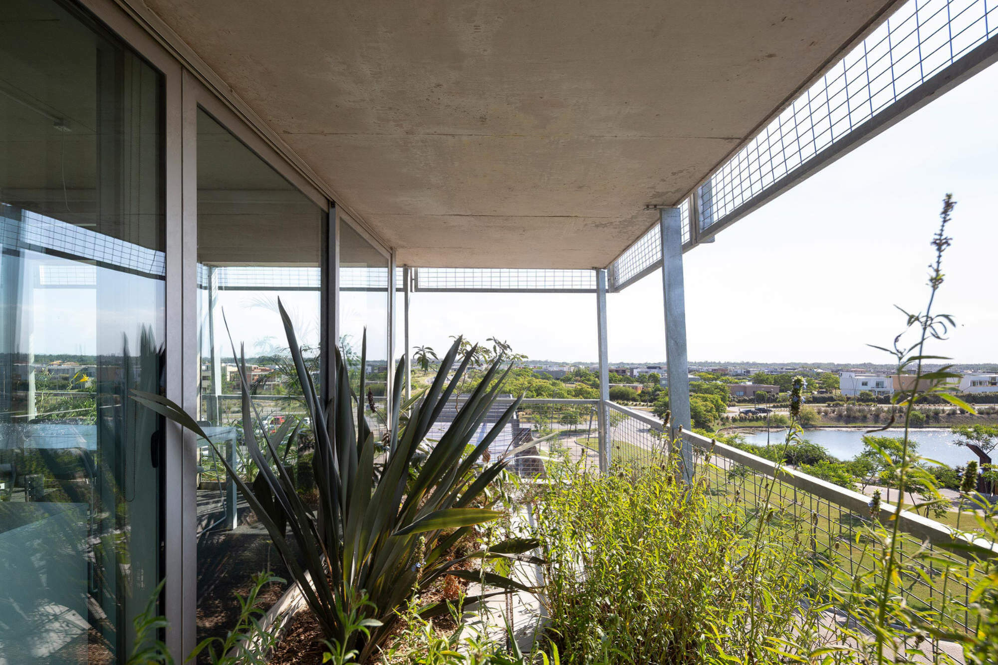 Plaza Building in Puertos | Boden | Wohnen | BauNetz Wissen