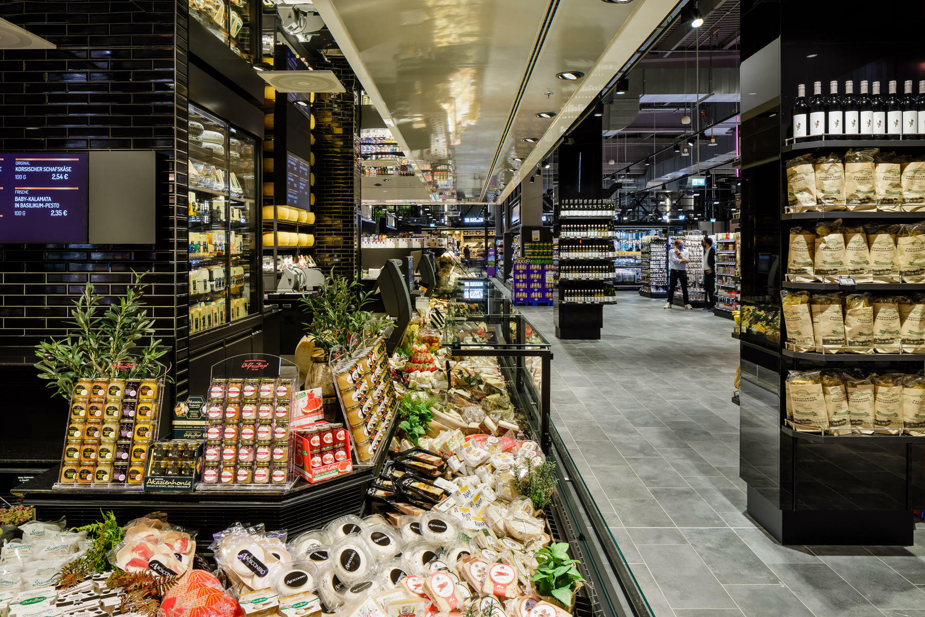 Supermarkt in Essen | Fliesen und Platten | Büro/Gewerbe | BauNetz Wissen