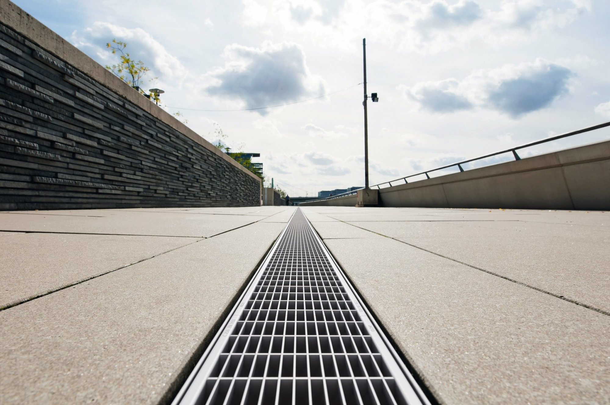 Entwässerungsrinnen | Wasserkreislauf | Glossar | BauNetz Wissen