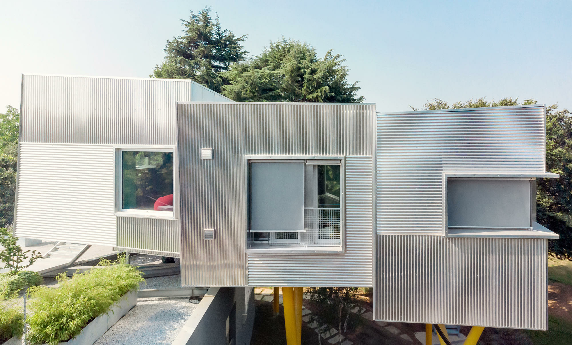 The Hole with the House Around in Cambiano | Treppen | Wohnen | BauNetz ...