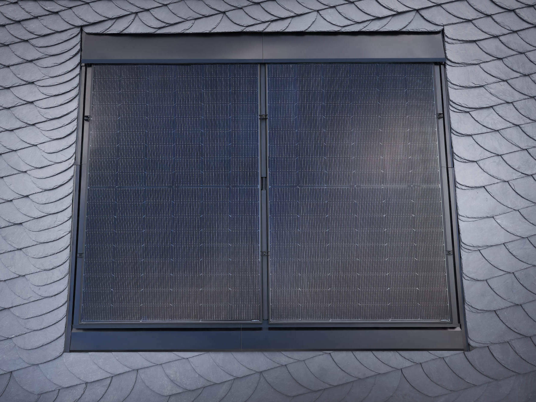 Indach-Photovoltaiksystem für Schieferdächer | Schiefer | Deckungsarten ...