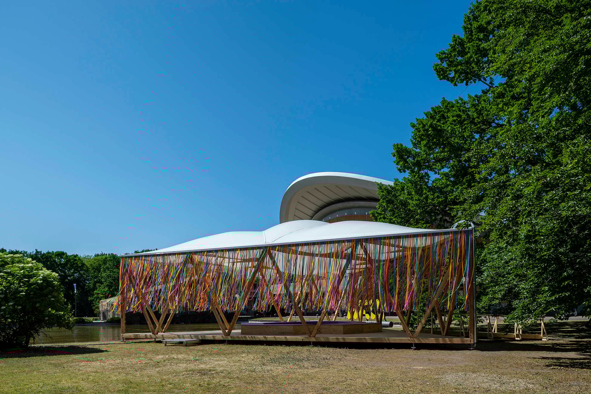 Pavillon am Haus der Kulturen der Welt in Berlin | Sonnenschutz ...