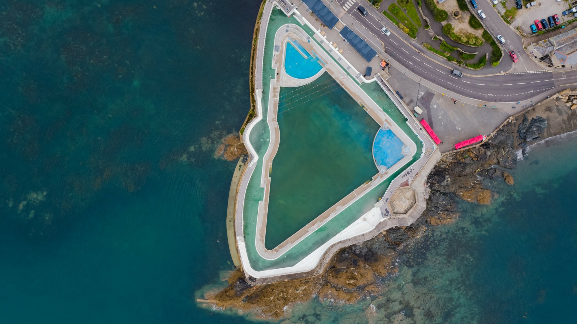 Jubilee Pool in Penzance | Wasserkreislauf | Sport und Spiel | BauNetz ...