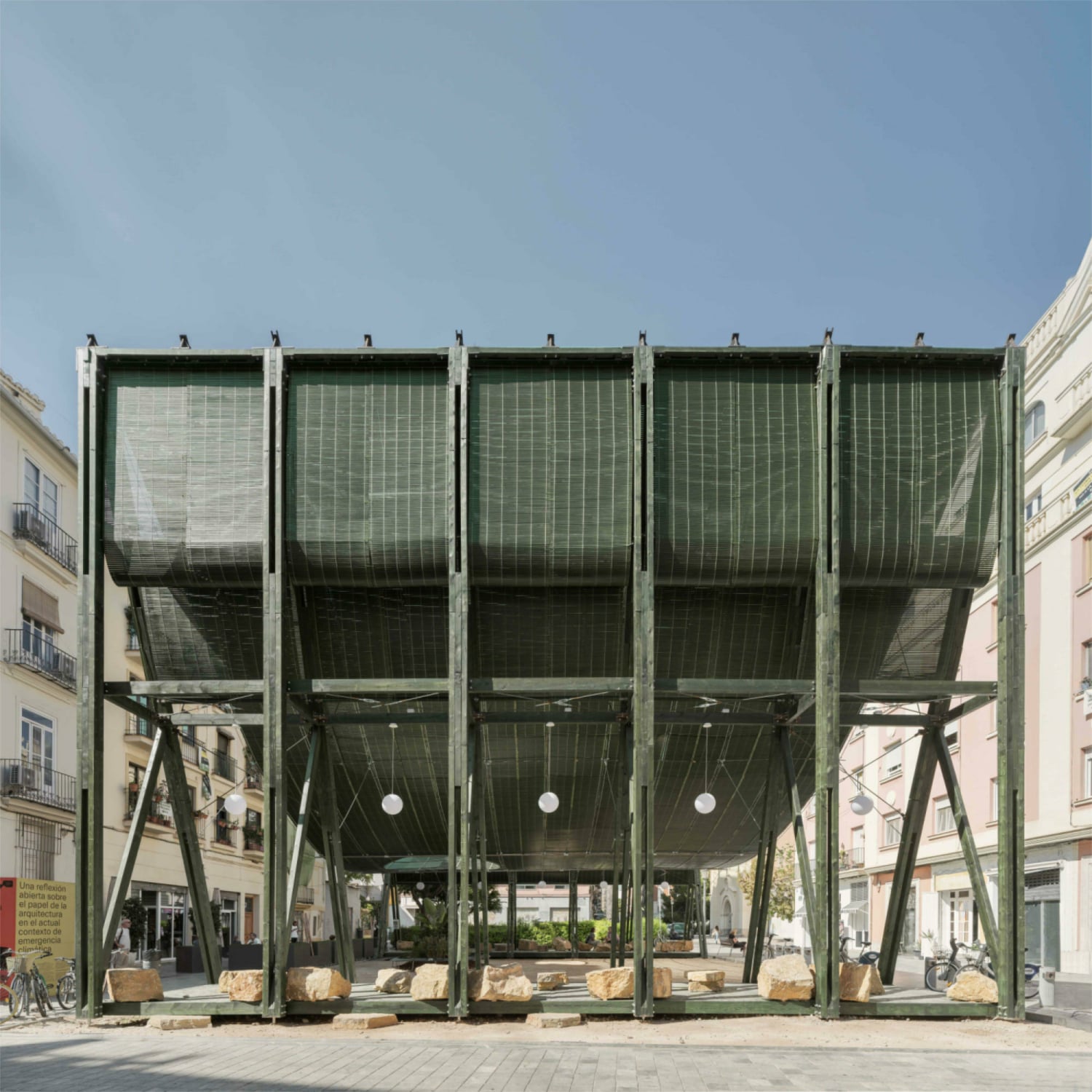 Pavillon in Valencia | Sonnenschutz | Sonderbauten | BauNetz Wissen