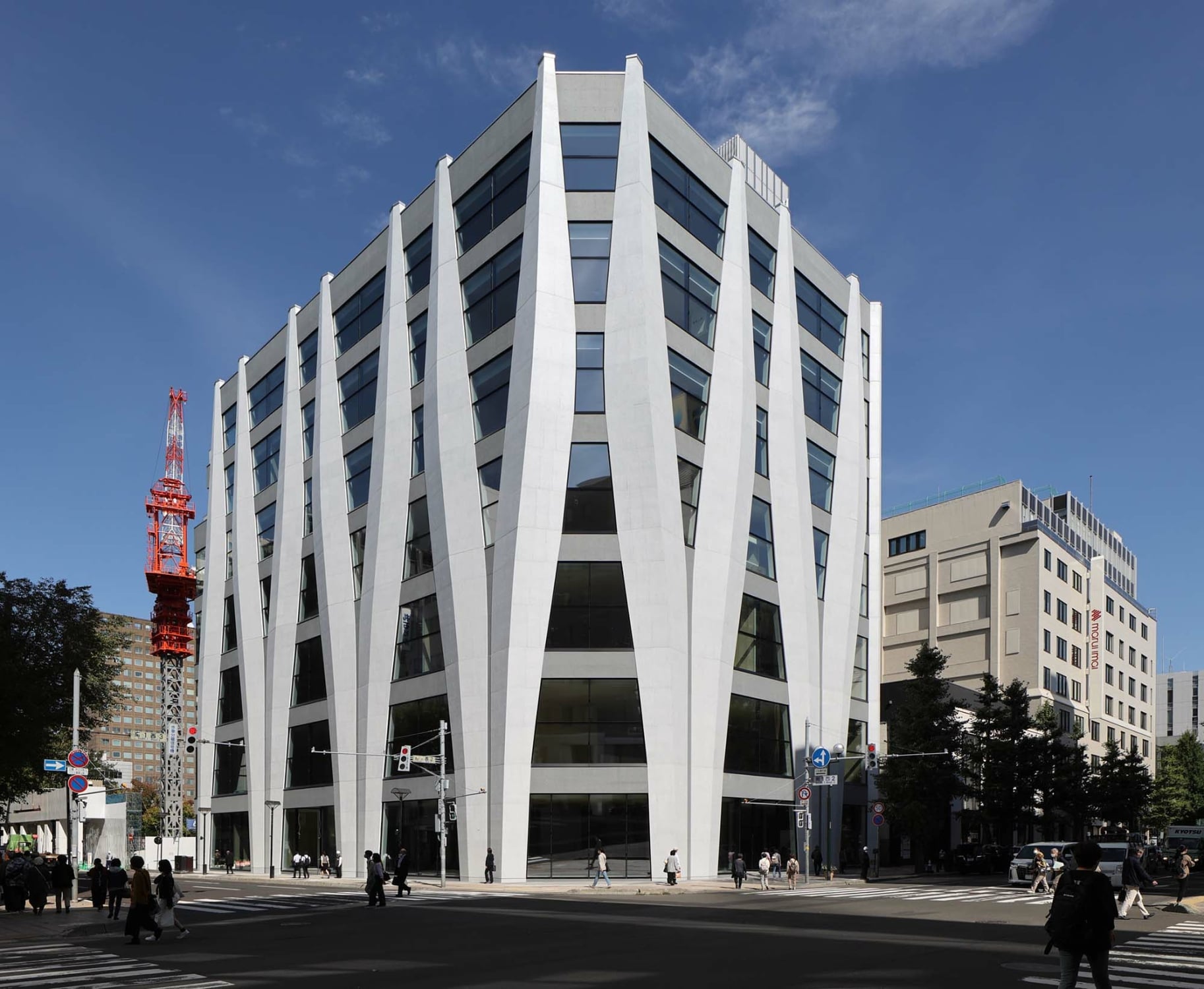 Ikeuchi Gate Building in Sapporo | Glas | News/Produkte | Baunetz_Wissen