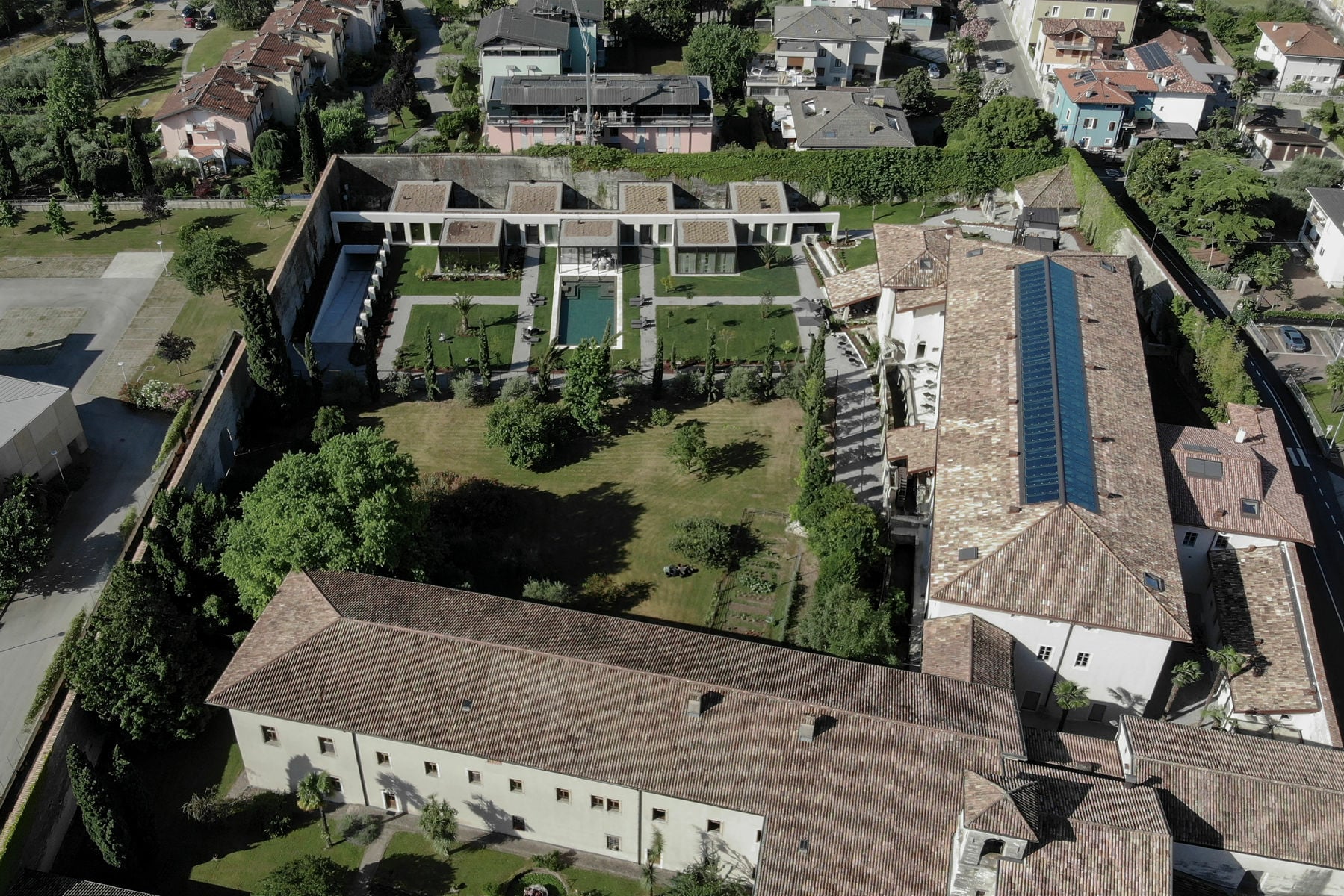 Hotel Monastero Arx Vivendi in Arco | Fliesen und Platten | Hotel ...