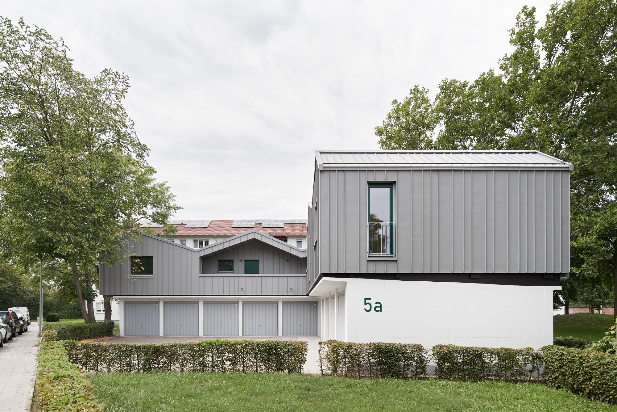 Garagenaufstockungen in Karlsruhe | Holz | Wohnen | BauNetz Wissen