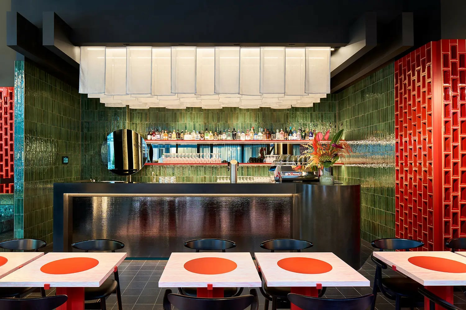 Restaurant Okyu in Stuttgart | Elektro | Hotel/Freizeit | BauNetz Wissen