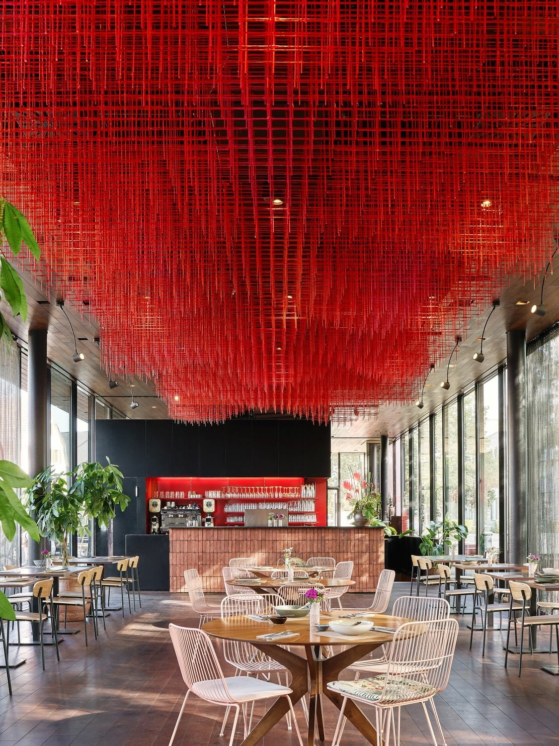 Gitterstruktur als markantes Raumelement | Gerüste und Schalungen ...