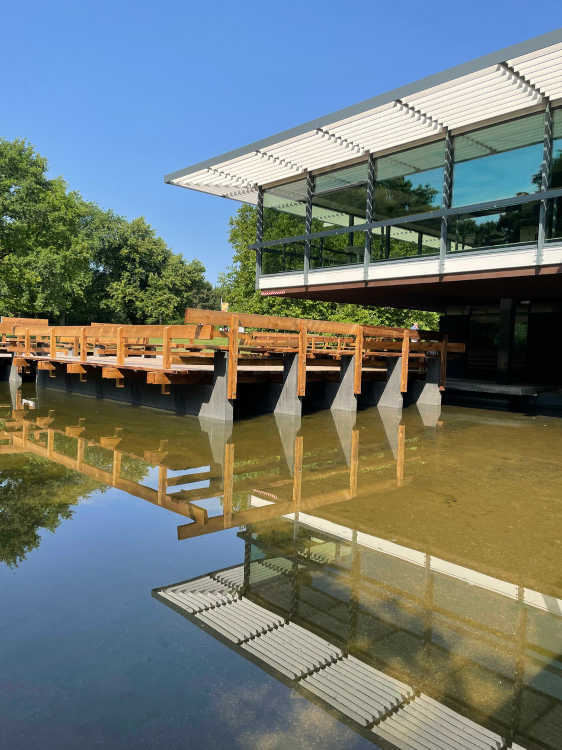 Teehaus in den Hamburger Wallanlagen | Sonnenschutz | Sonderbauten | BauNetz Wissen