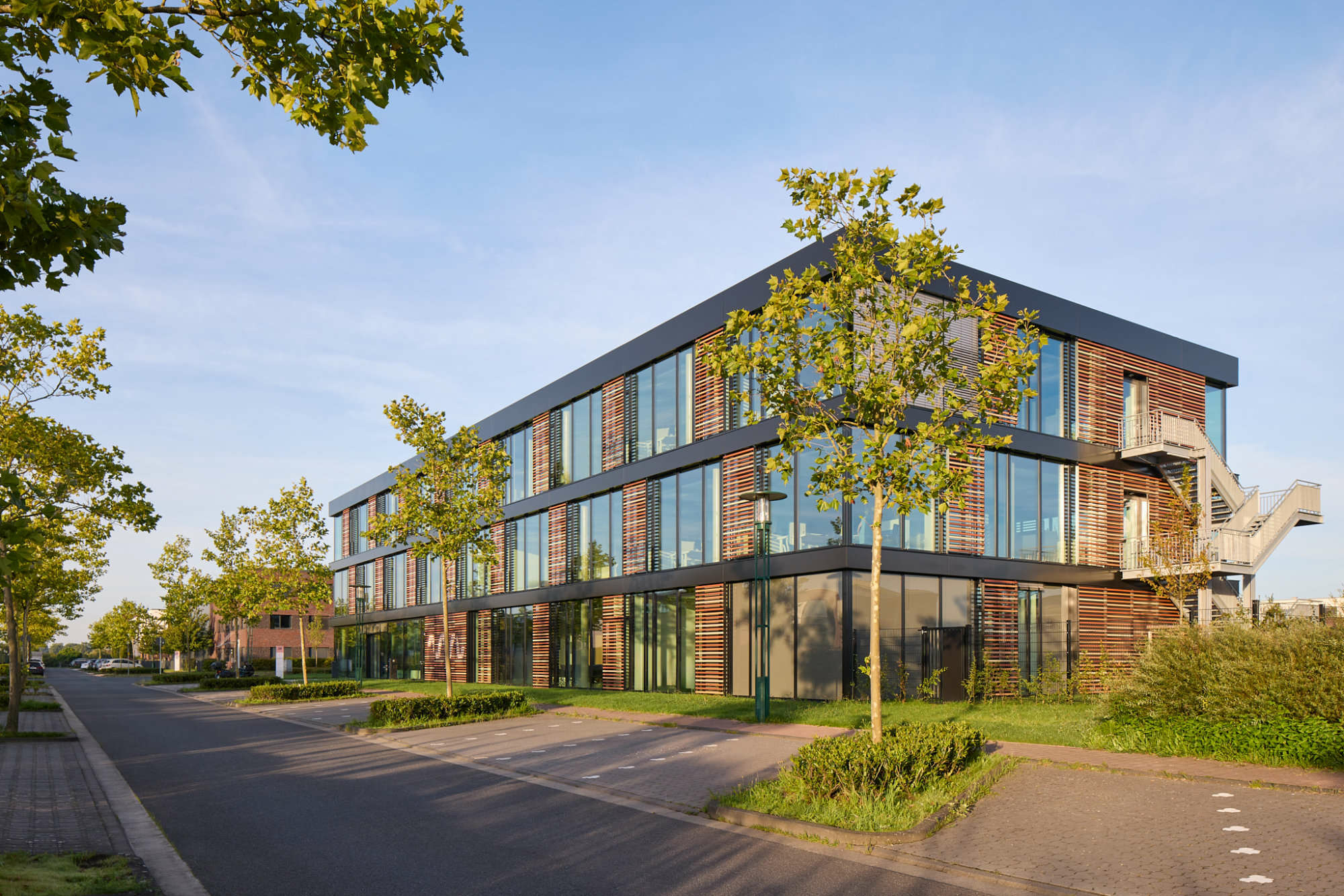 Stadtwerke Meerbusch Willich | Treppen | Büro/Gewerbe | Baunetz_Wissen