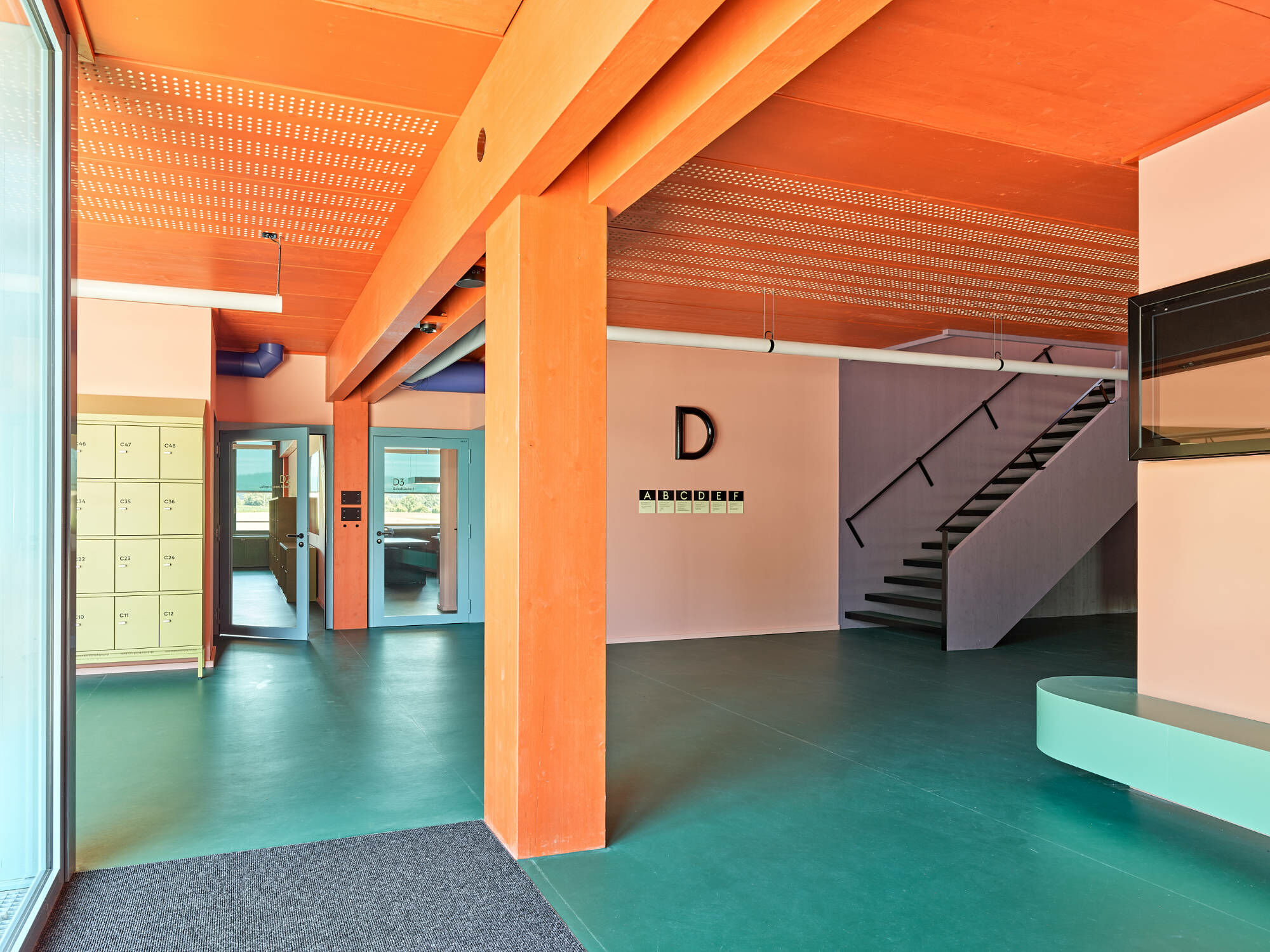 Schulhaus Chliriet in Oberglatt | Sonnenschutz | Bildung / Forschung ...