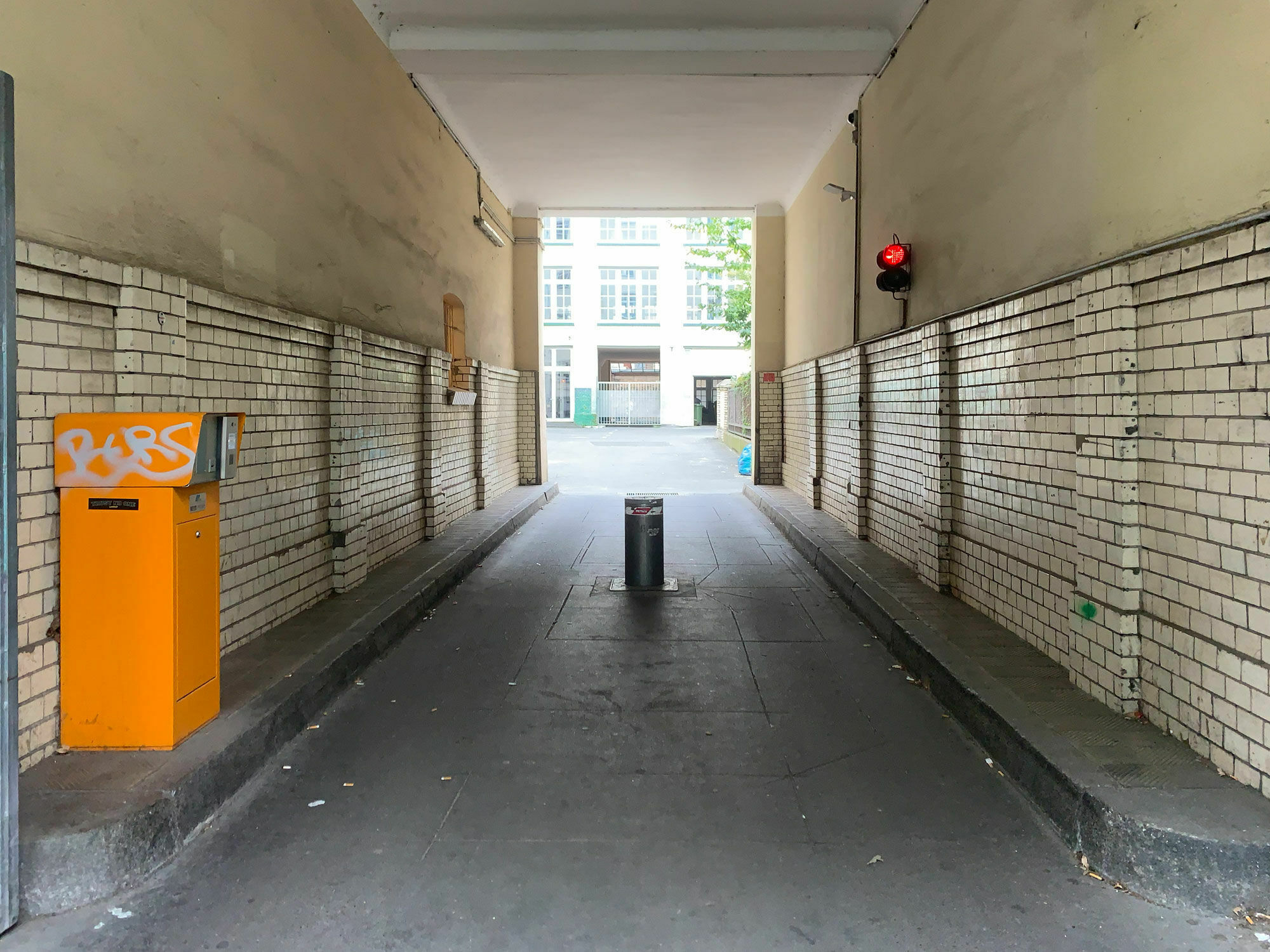 Poller | Fenster und Türen | Zubehör | BauNetz Wissen