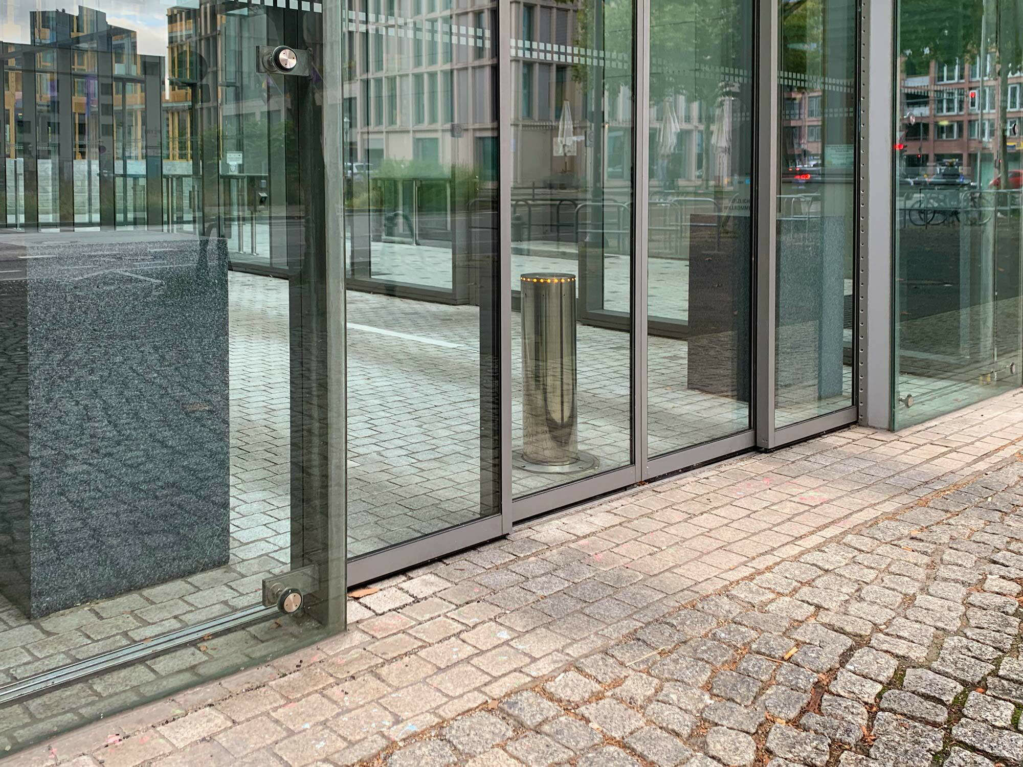 Poller | Fenster und Türen | Zubehör | BauNetz Wissen