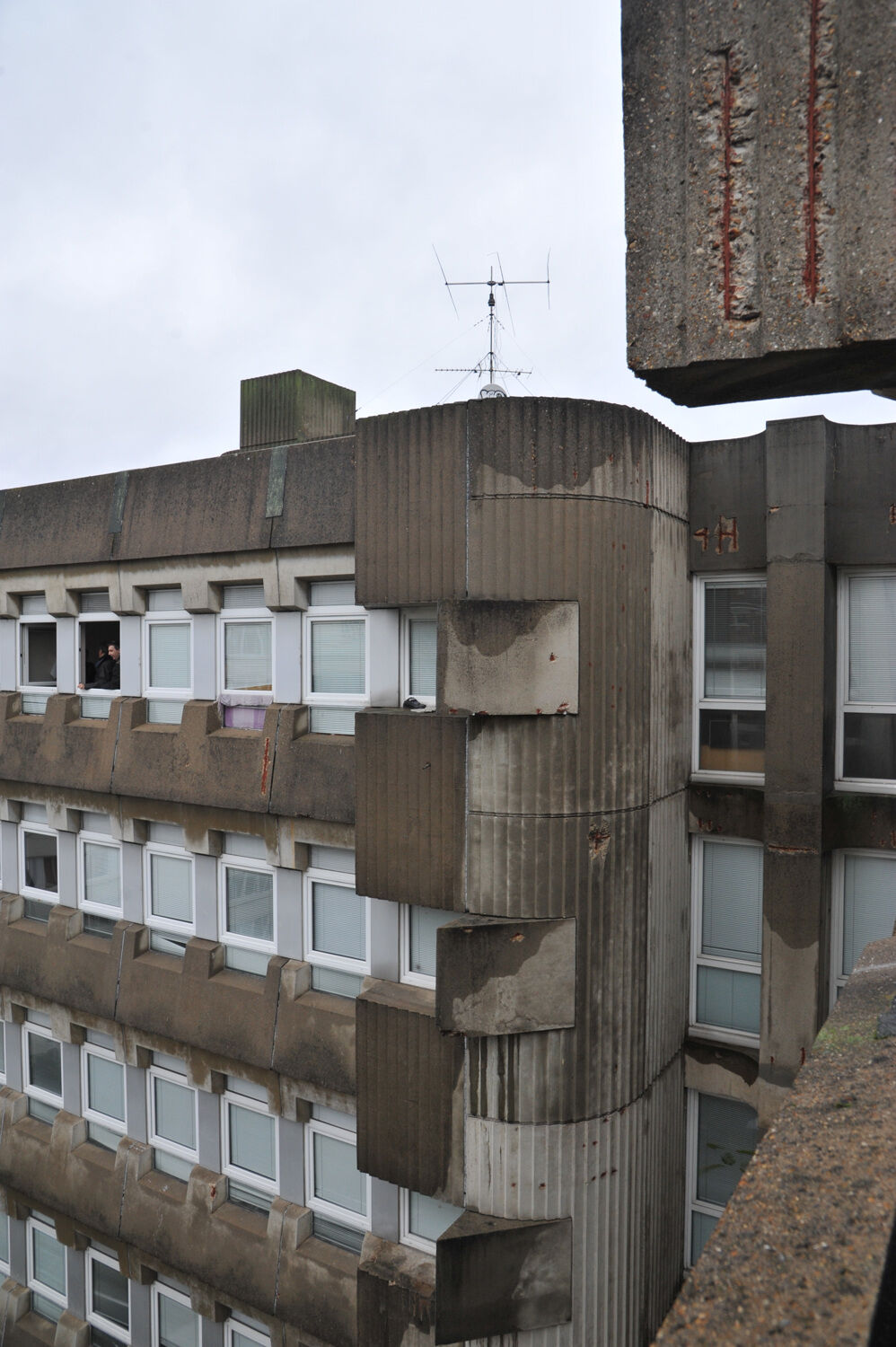 Umbau: Wohnheim in der Rue de Mouzaïa 58 in Paris | Beton | Wohnen/MFH ...
