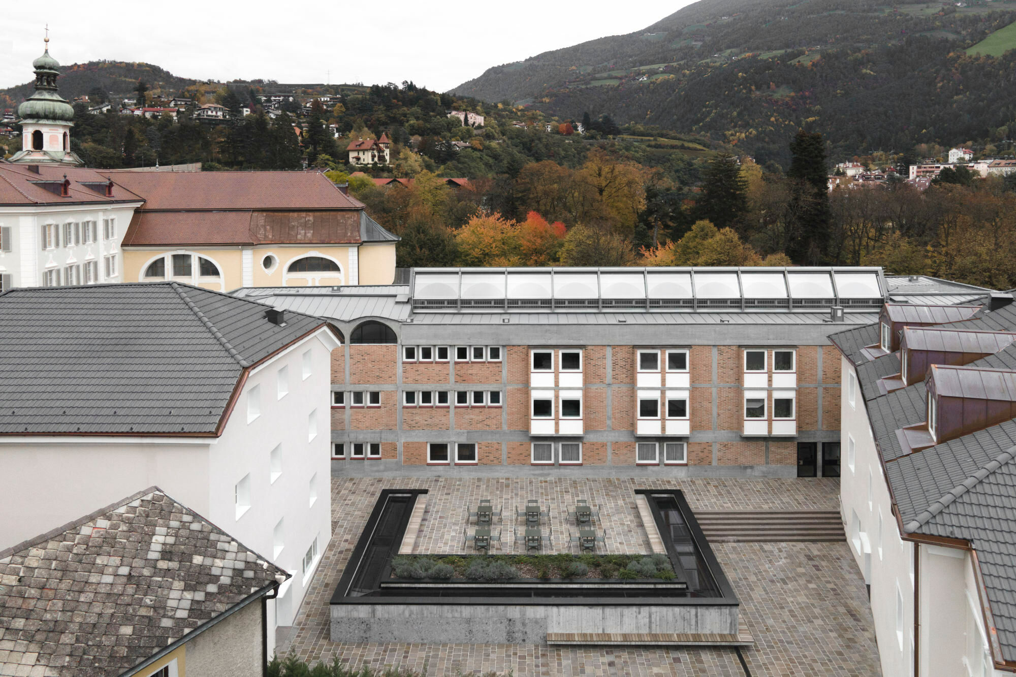Cusanus-Akademie in Brixen | Beton | Bildung | BauNetz Wissen
