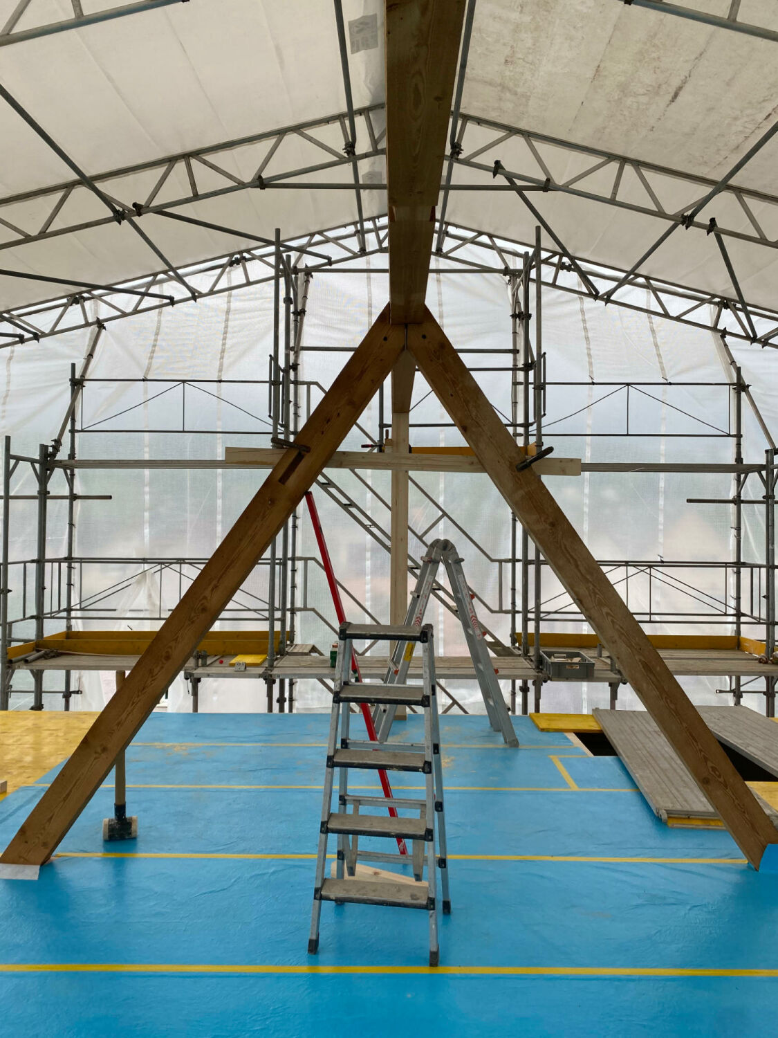 Haus mit einem fliegenden Dach in Winterthur | Beschläge | Wohnen ...