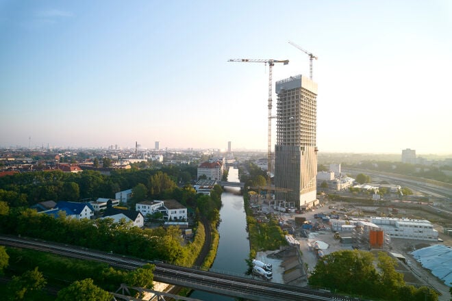 Estrel Tower in Berlin | Integrales Planen | Work in Progress | BauNetz ...