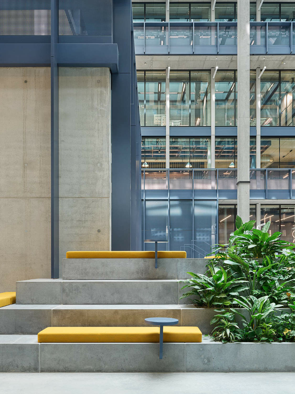 SAP Labs in Garching | Treppen | Büro/Gewerbe | BauNetz Wissen