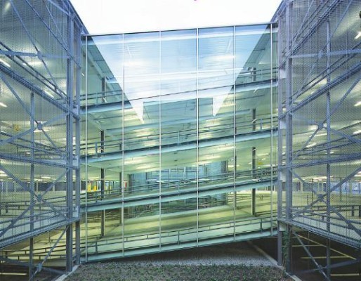 Parkhaus-Anlage in München-Riem | Flachdach | Sonderbauten | BauNetz Wissen