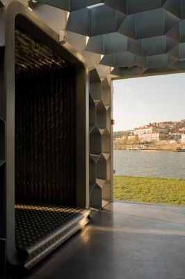 Bar Ar de Rio in Porto | Sonnenschutz | Gewerbe / Industrie | BauNetz ...