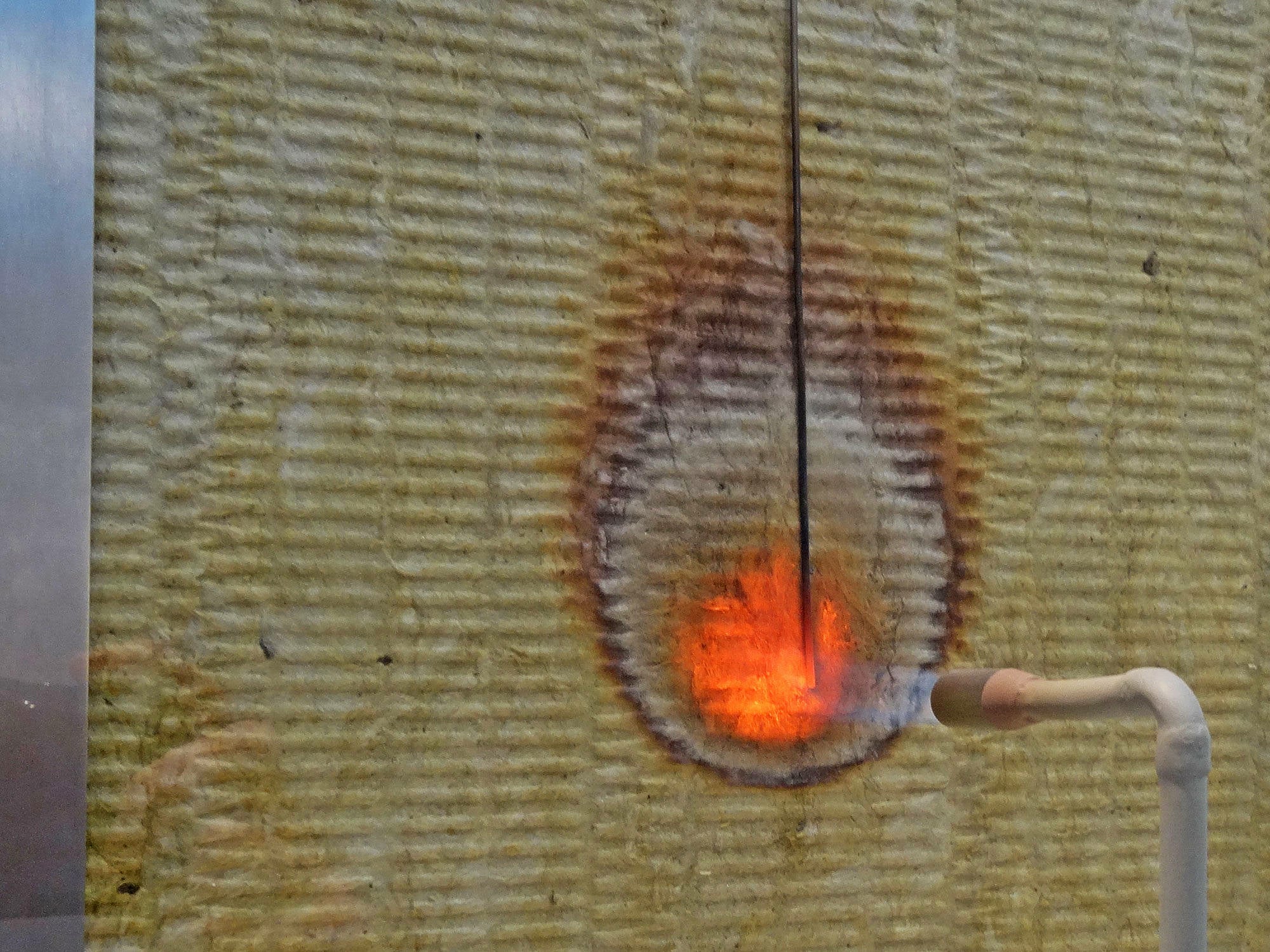 DIN 4102 Brandverhalten von Baustoffen und Bauteilen | Dämmstoffe | Normen | BauNetz Wissen