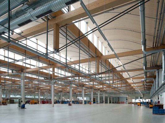 Produktions- und Lagerhalle in Thüringen | Nachhaltig Bauen | Gewerbe ...